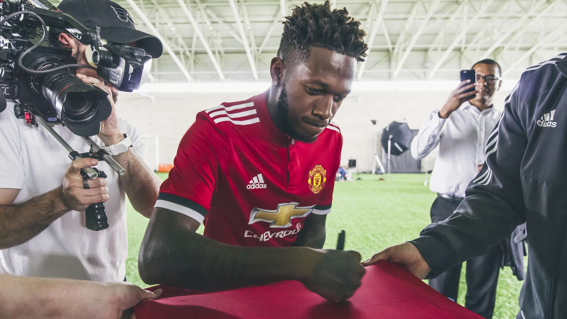 Fred signs for Manchester United | Manchester United