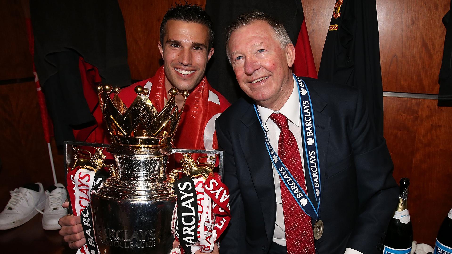 Robin van Persie recalls transfer to Man Utd in new UTD Podcast episode ...