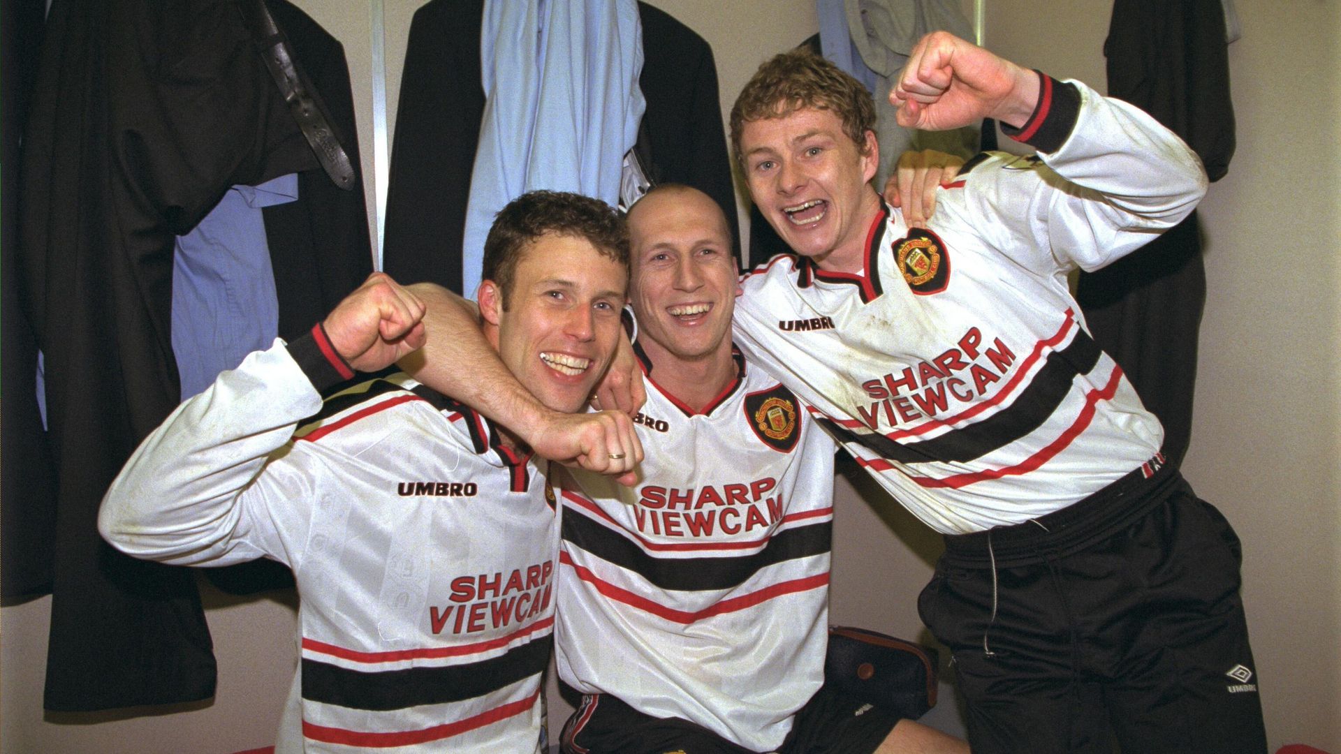 Stam recalls his move to Man Utd | Manchester United