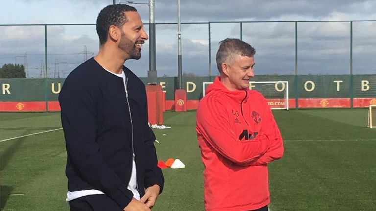 Rio Ferdinand pays a visit to the Aon Training Complex ahead of Man ...