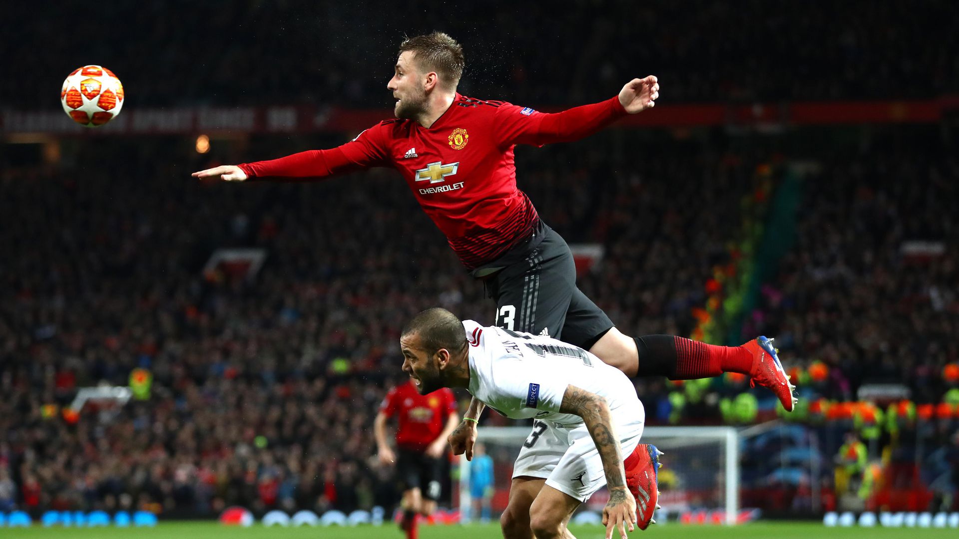 Luke Shaw takes confidence from away form ahead of Paris Saint Germain ...