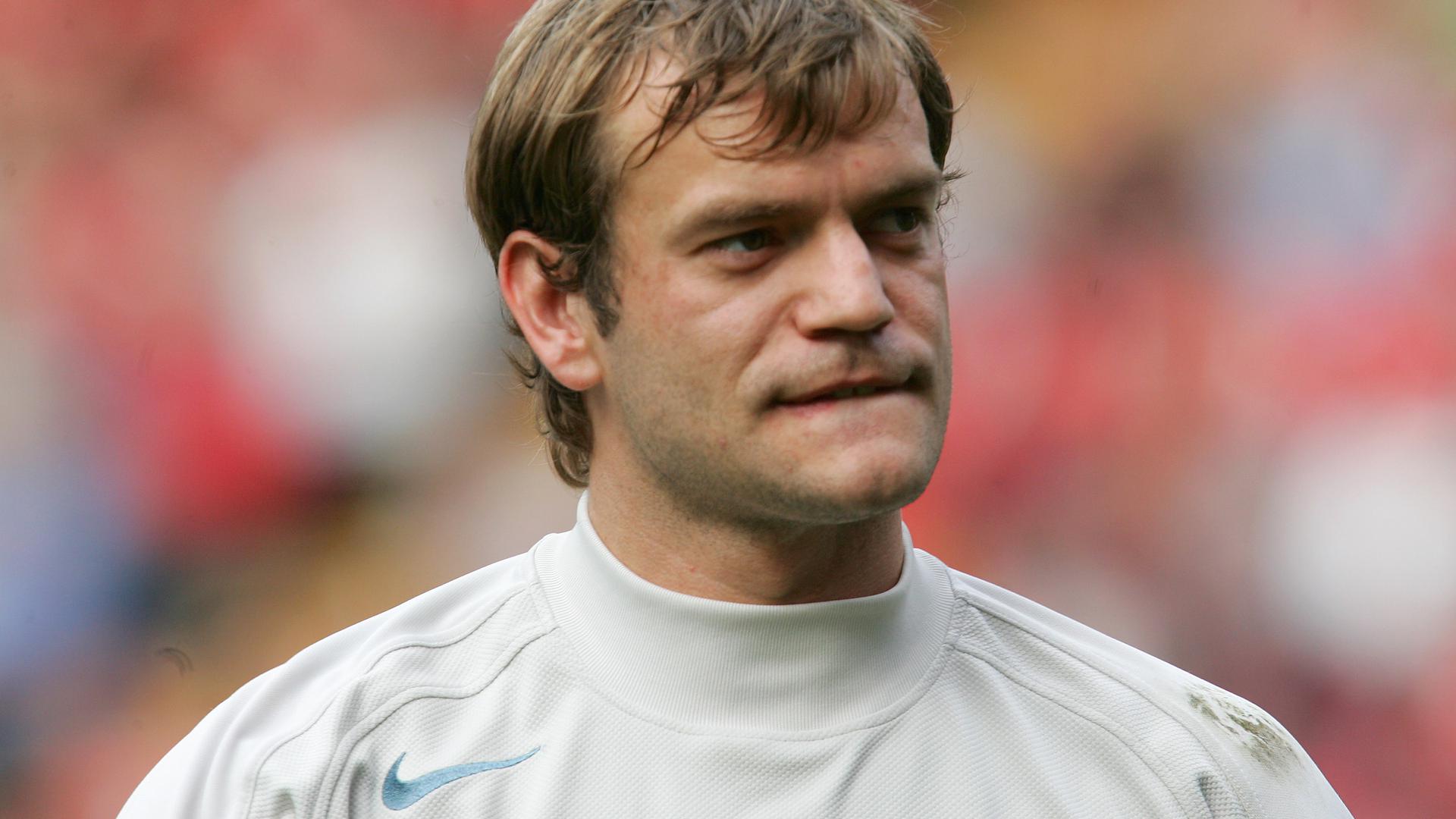 UTD Podcast Former Man Utd goalkeeper Roy Carroll on depression ...