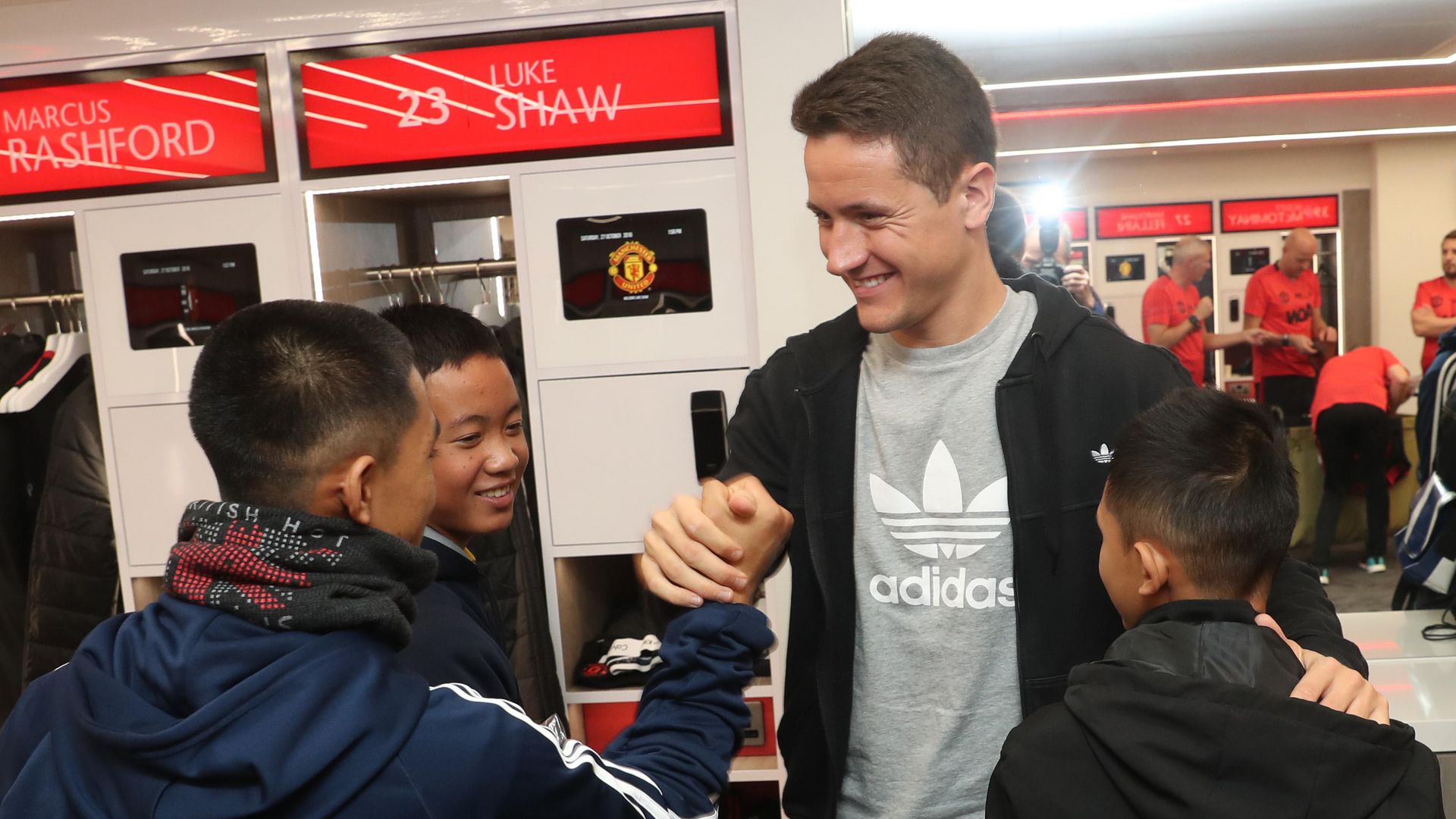 Gallery Wild Boars Thai football team meet Man United players and staff ...