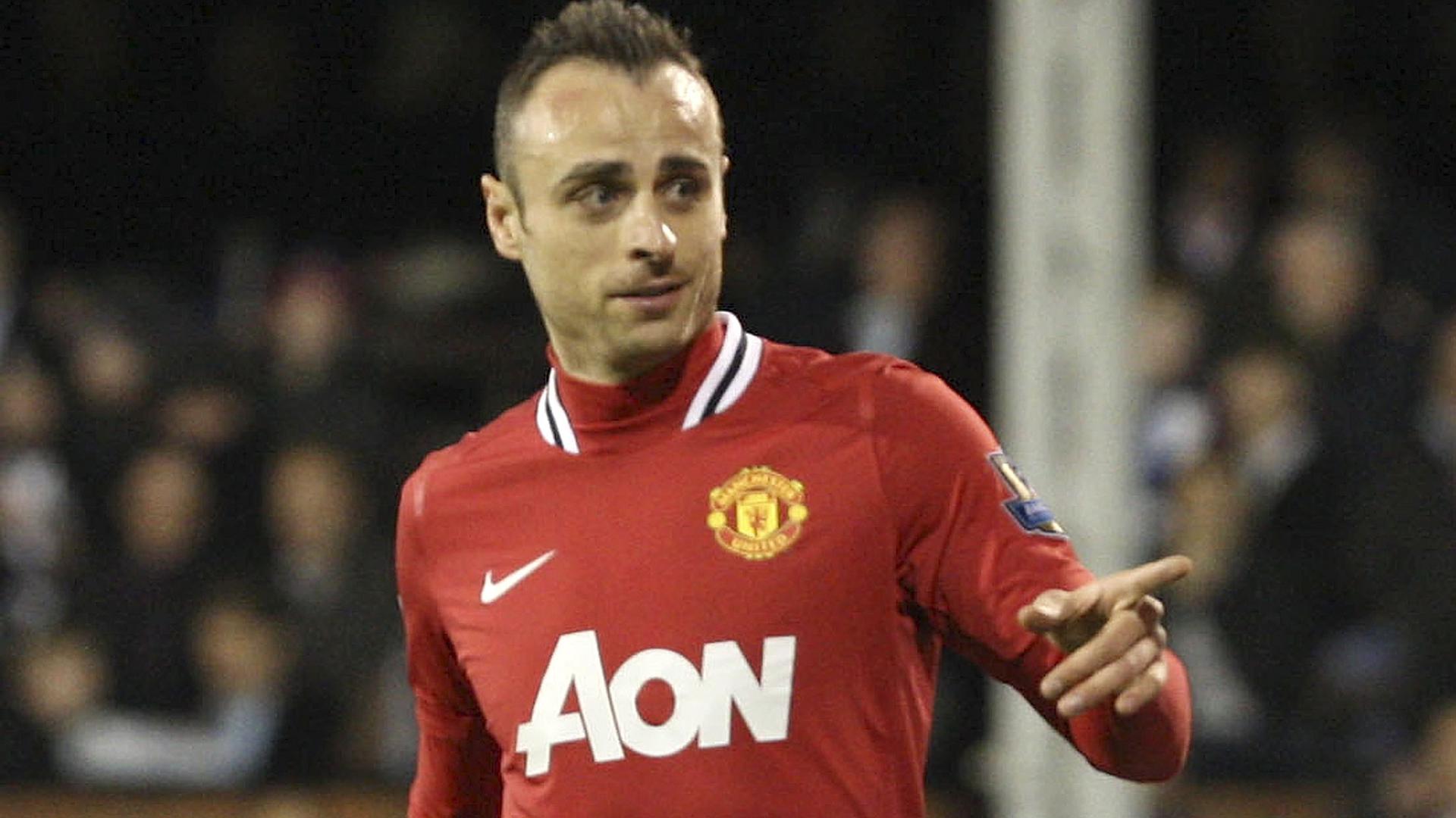 Goal of the Day Dimitar Berbatov v Fulham | Manchester United