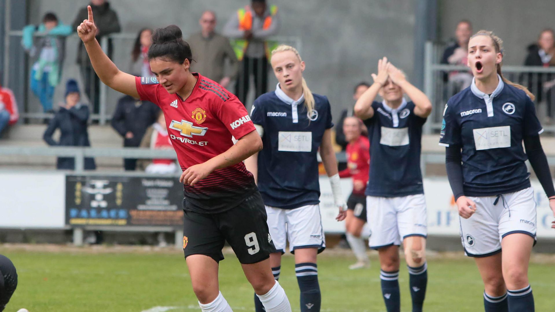 Saluting Sigsworth: A tribute to Manchester United Women's first cult ...