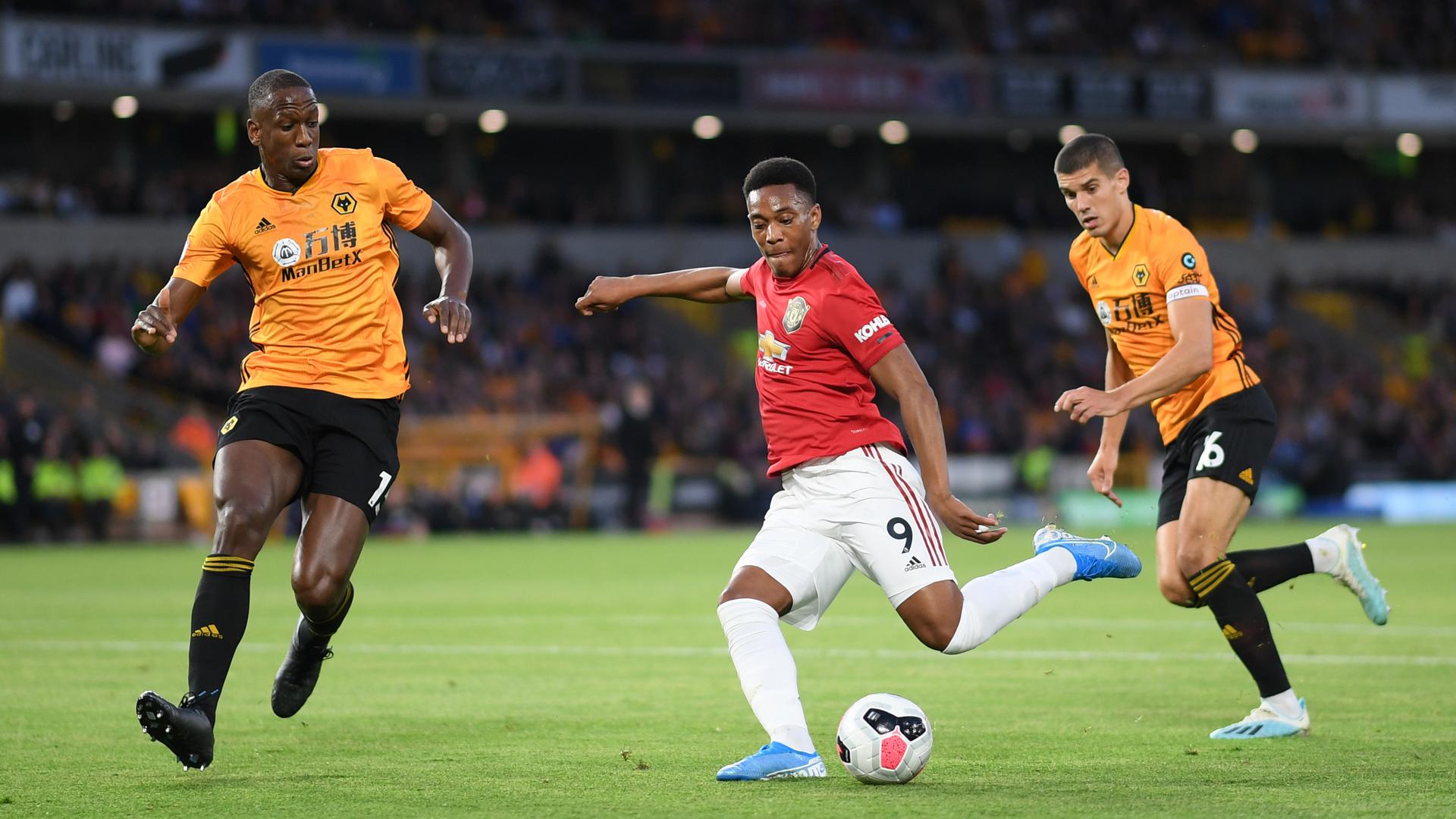 Highlights from Wolves 1 United 1 | Manchester United