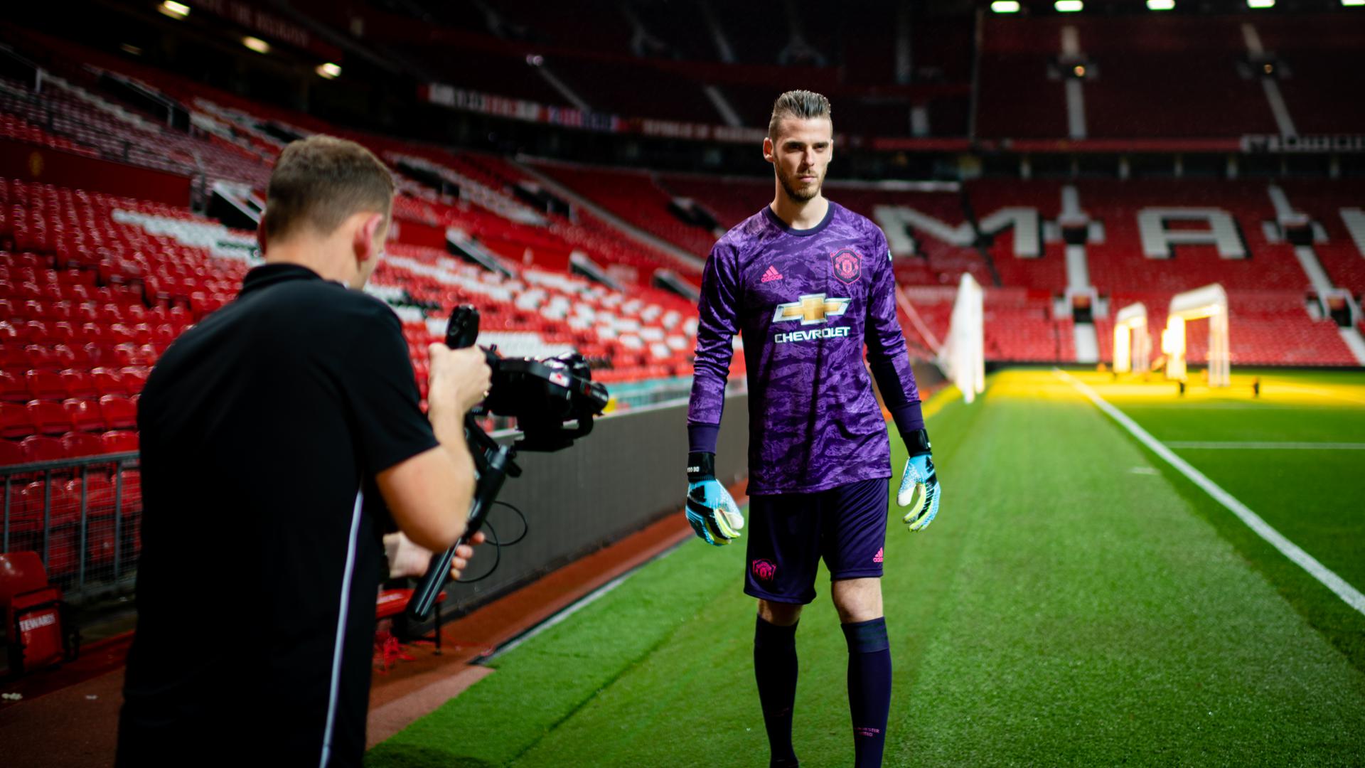 Behind the scenes of David De Gea new Man Utd contract video ...