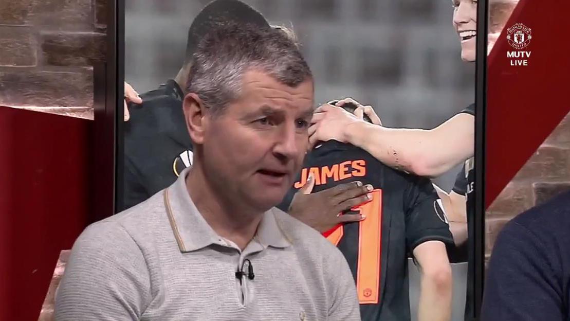 MUTV pundits Denis Irwin and Lou Macari react to LASK 0 Man Utd 5 ...