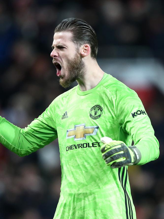 Top 10 Man Utd goalkeeper saves during the 201920 season | Manchester ...
