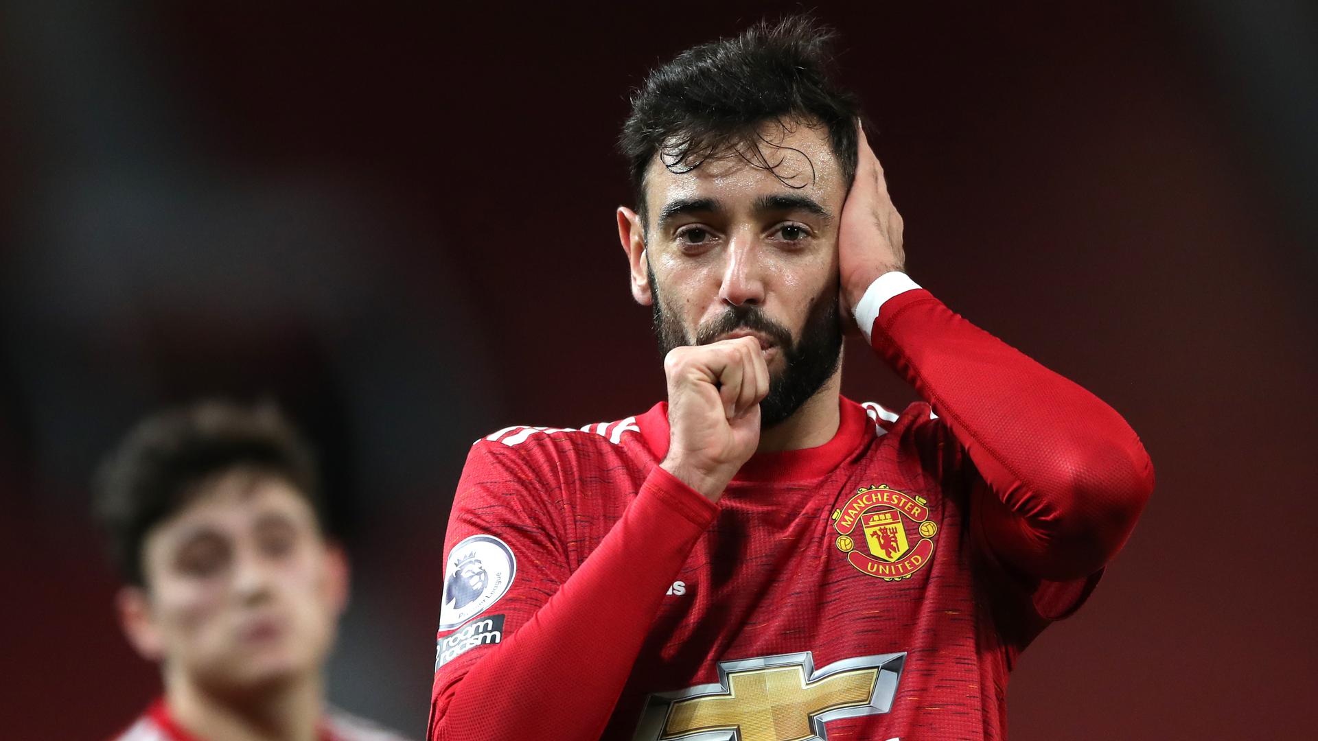 Bruno Fernandes' thoughts on Leeds 6-2 win, trophies and fans ...