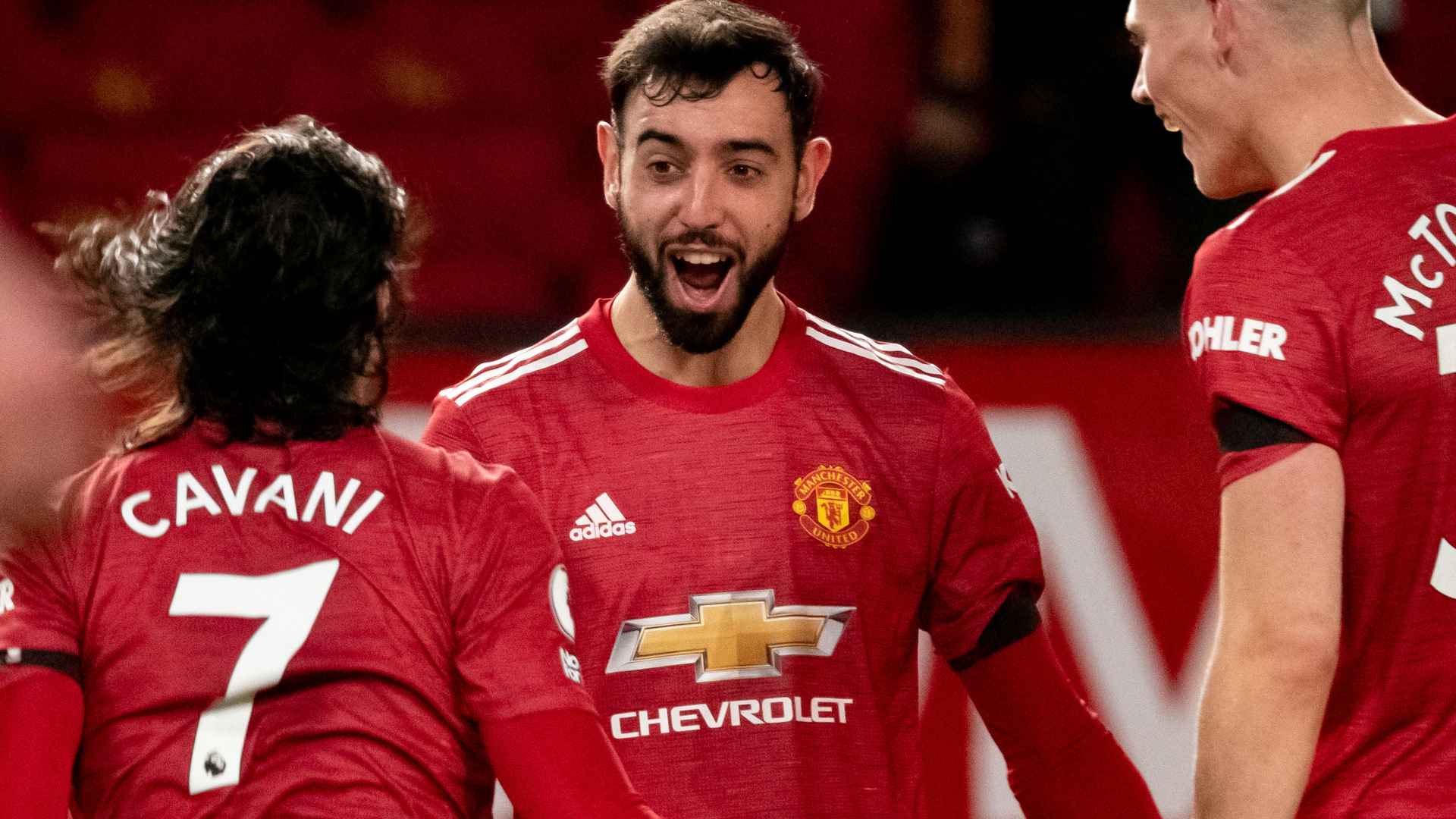 Video Goal of the Seasons vote 4: Fernandes v Everton | Manchester United