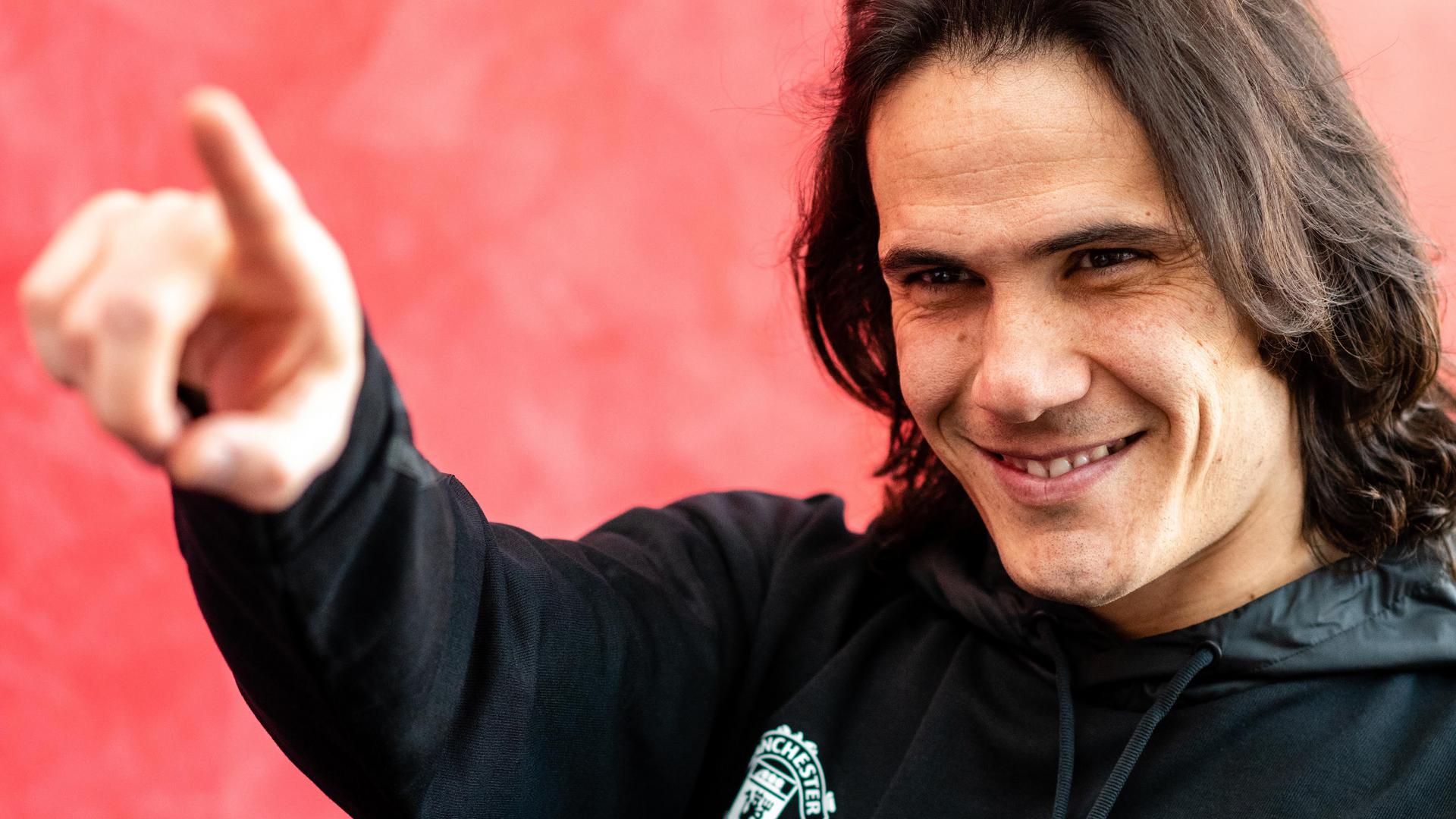 Cavani points to the "spirit of the team" on Instagram | Manchester United