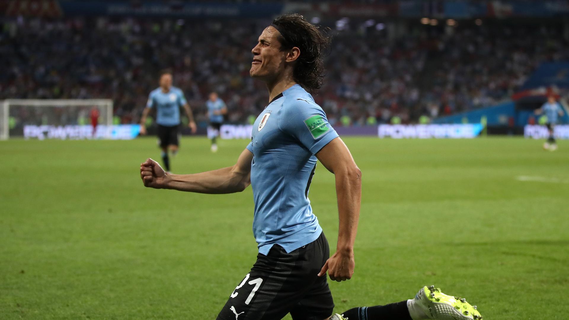 Get the lowdown on new Man Utd signing Edinson Cavani | Manchester United