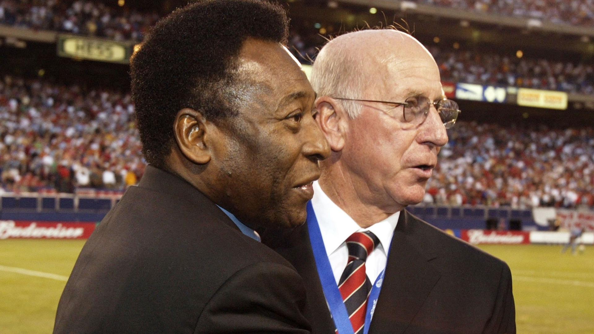 Sir Bobby Charlton tribute to mark 80th birthday of Pele | Manchester ...