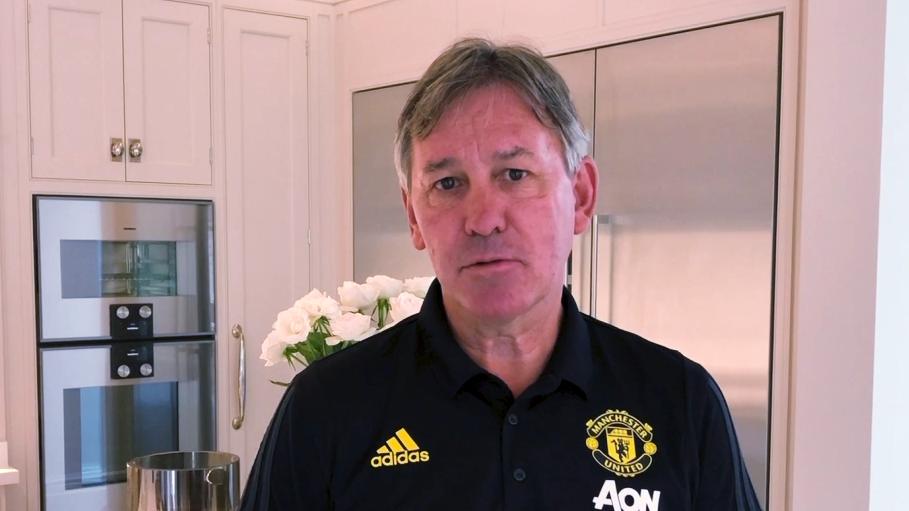 Bryan Robson reveals all-time favourite Man Utd kit | Manchester United