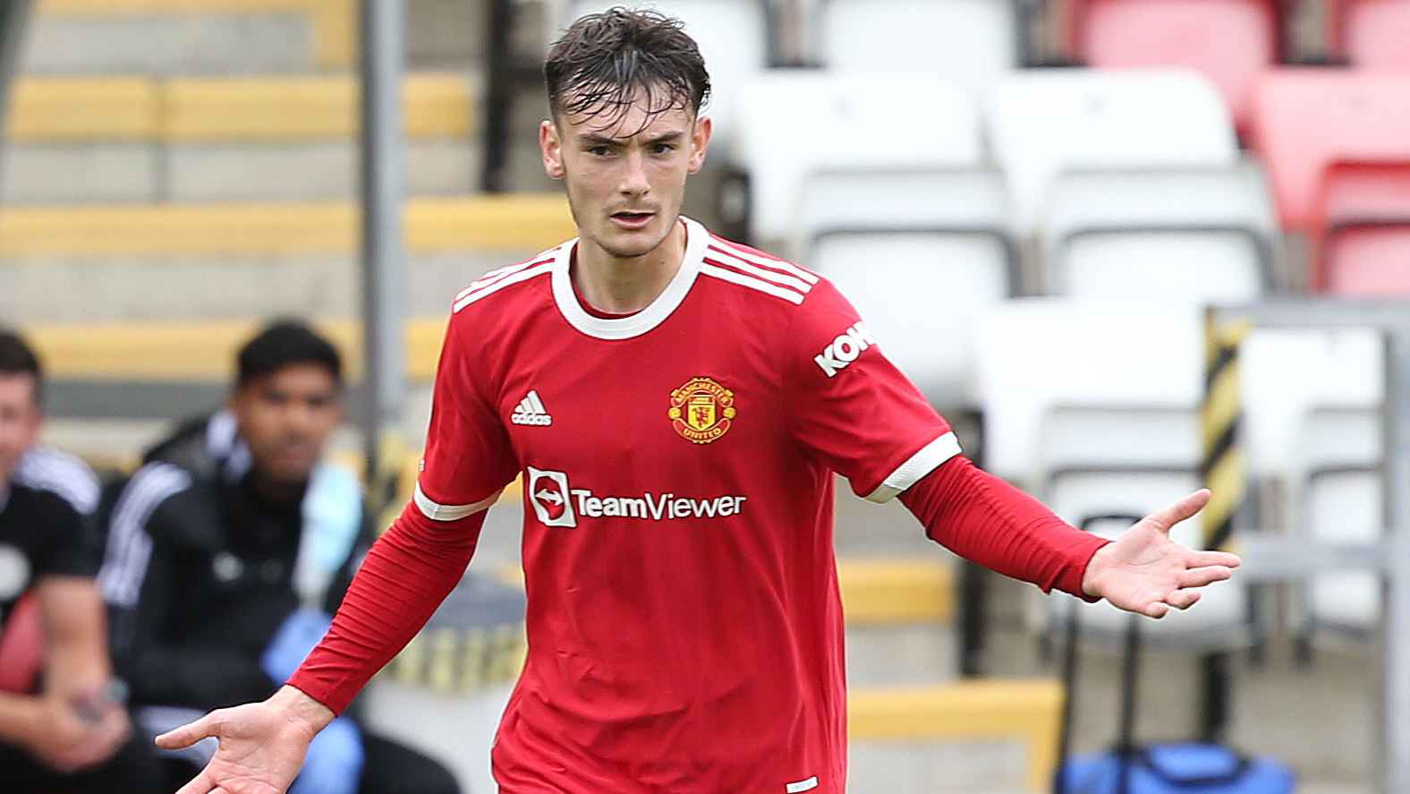 Dylan Levitt joins Dundee United in loan deal | Manchester United