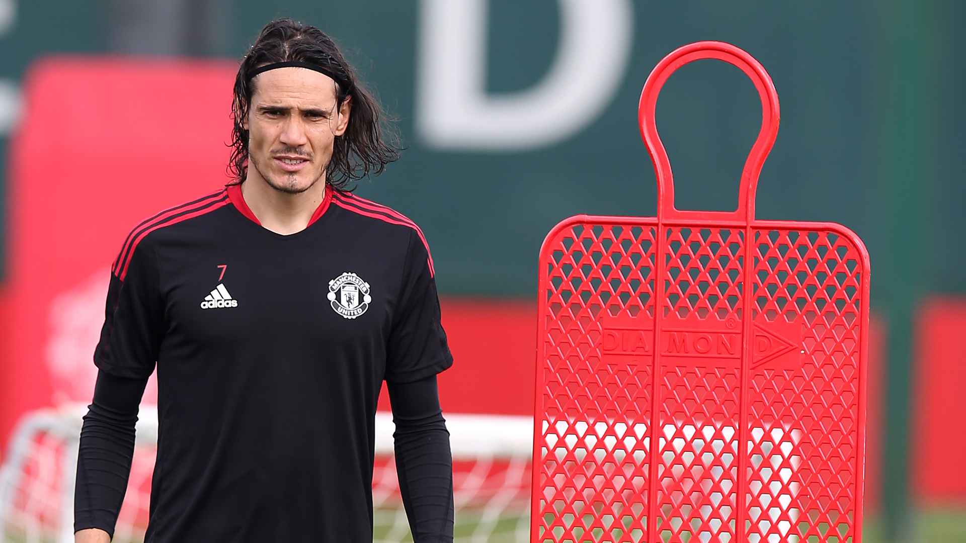 Submit a question to ask Man Utd striker Edinson Cavani! | Manchester ...