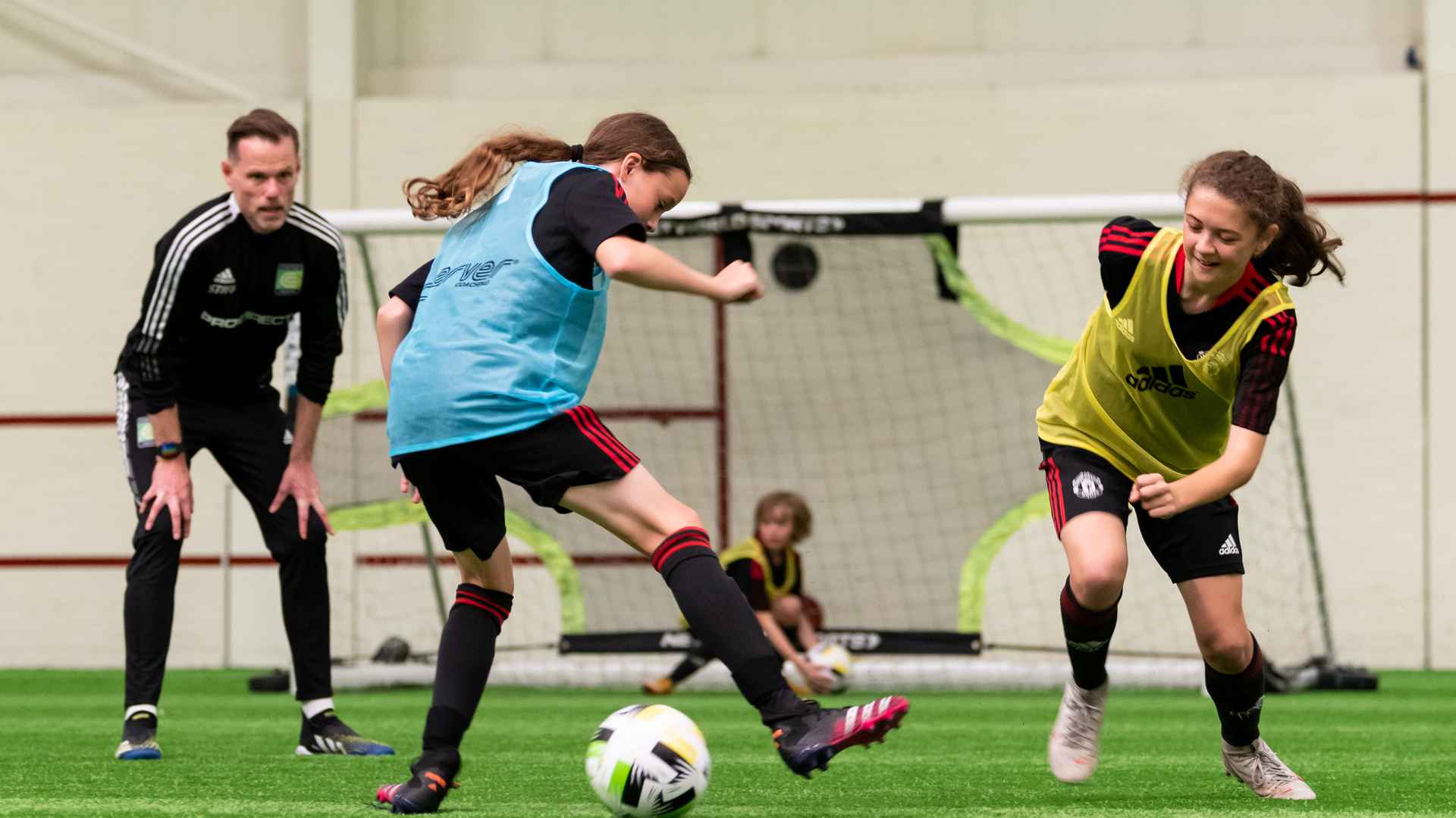 Coerver Coaching host Intro course with United RTCs | Manchester United