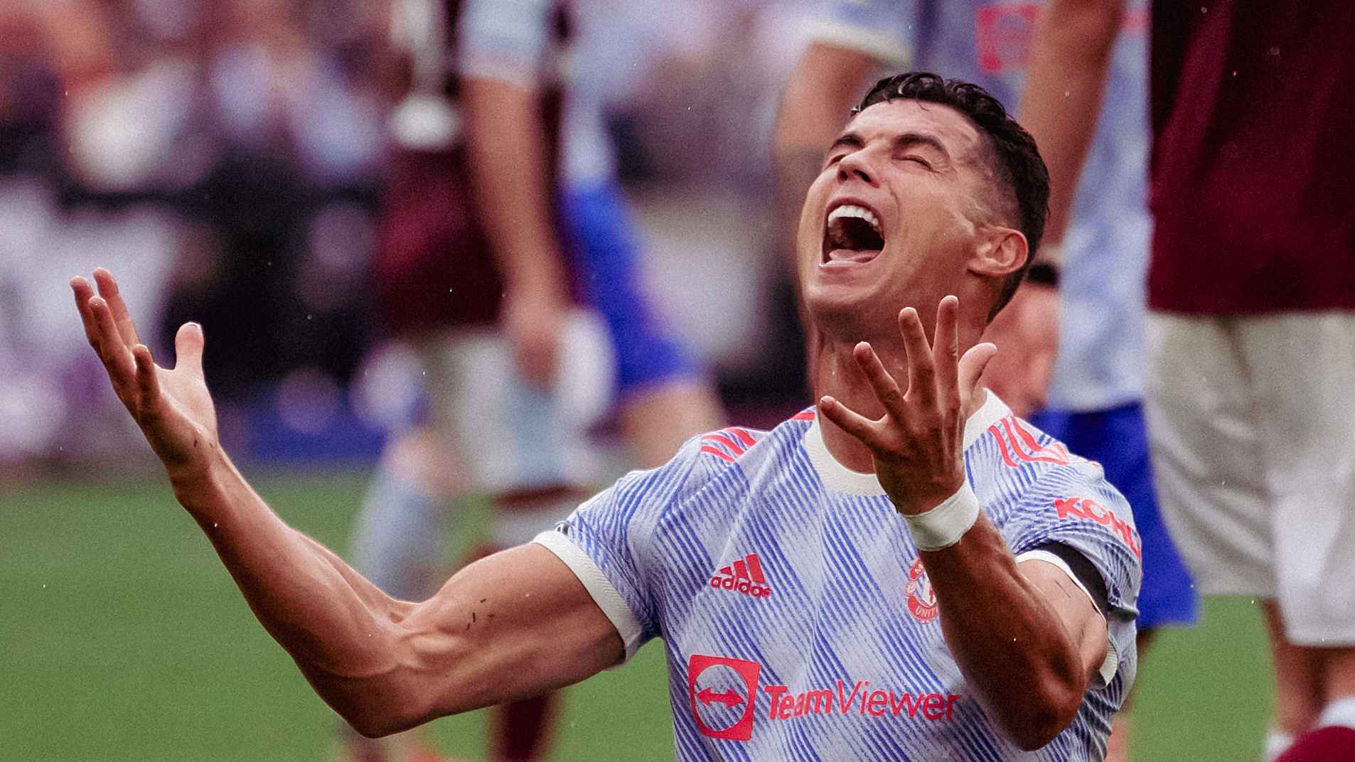 MUTV pundits react to West Ham penalty decisions | Manchester United