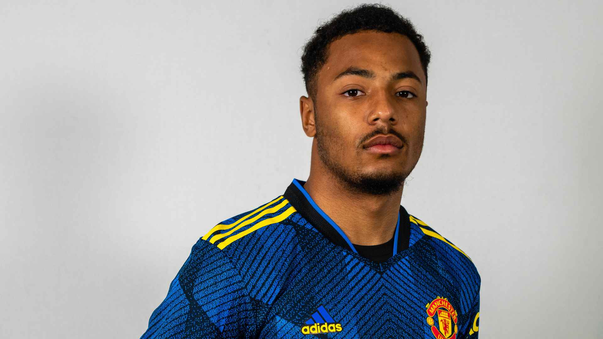 Dillon Hoogewerf joins Borussia Monchengladbach | Manchester United