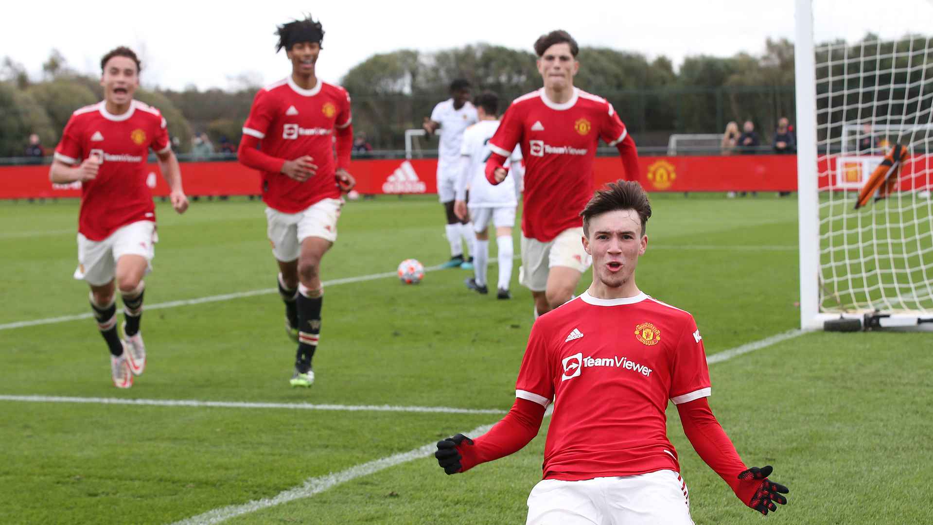 U18s - 90 in 20: United 4 Wolves 2 | Manchester United