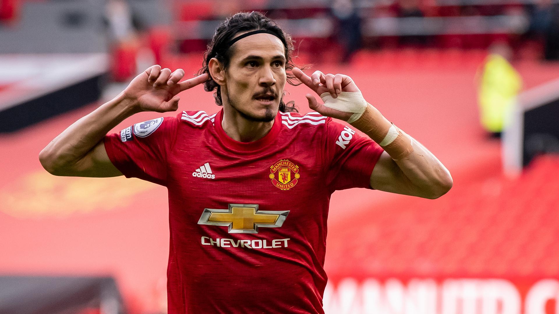 All the Angles: Cavani v Fulham | Manchester United