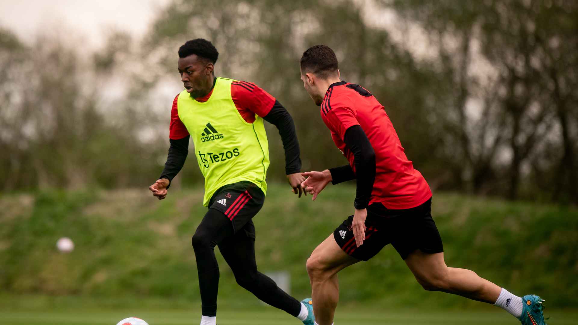 More training photos from Man Utd first team session at Carrington 13 ...