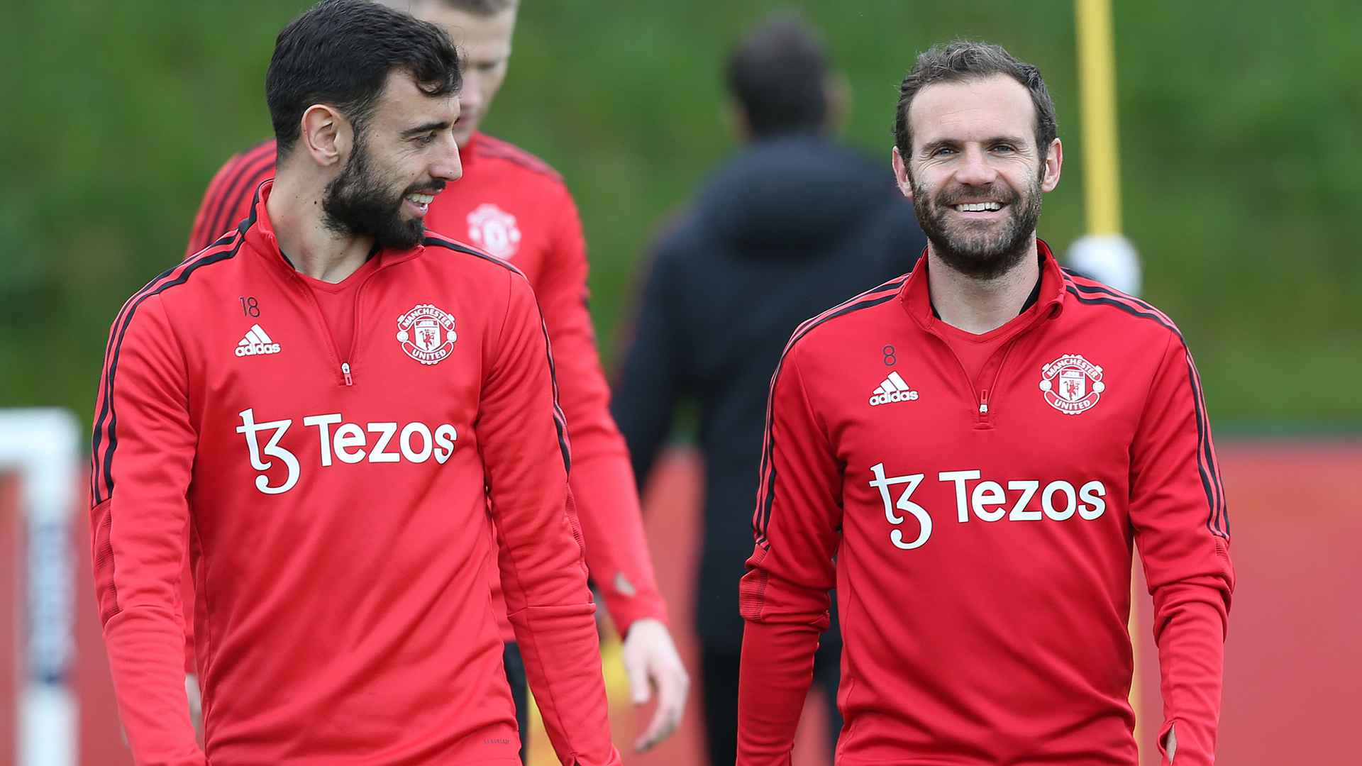 Man Utd training highlights episode 15 pass and move | Manchester United