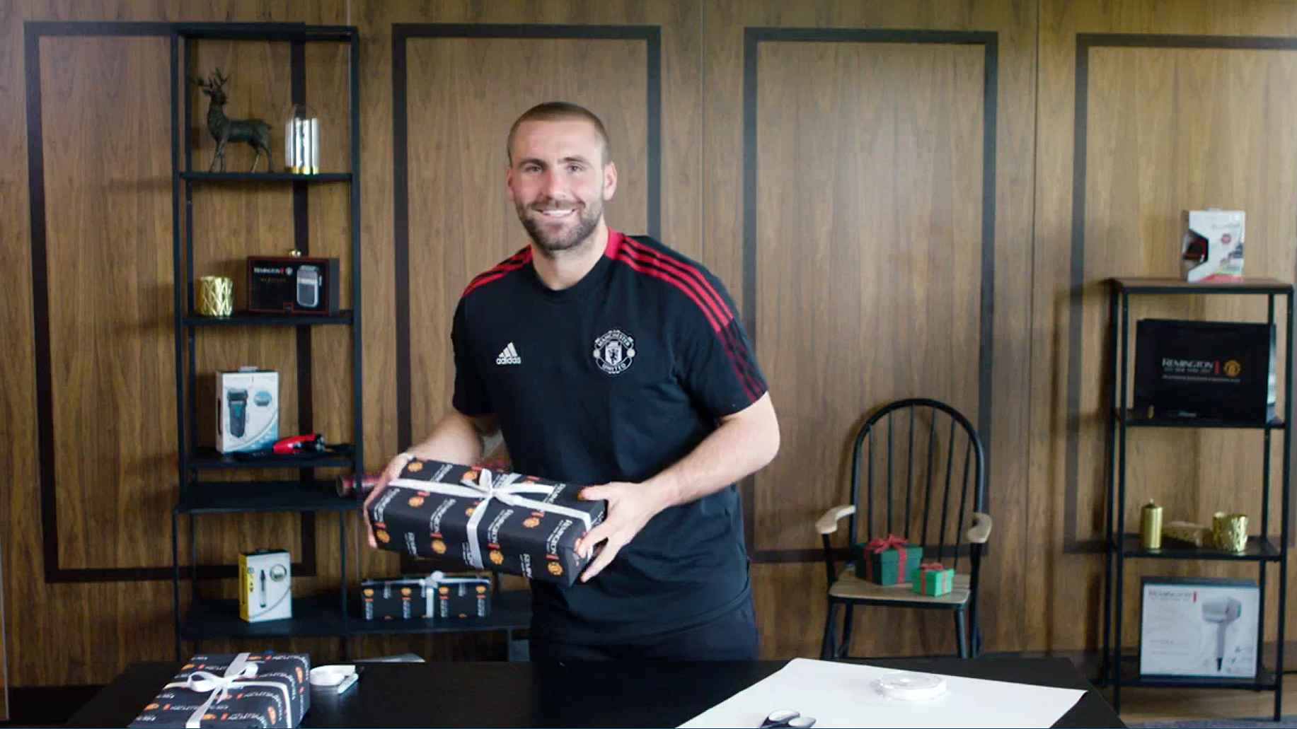 Remington Christmas gift campaign video 26 November 2021 | Manchester ...