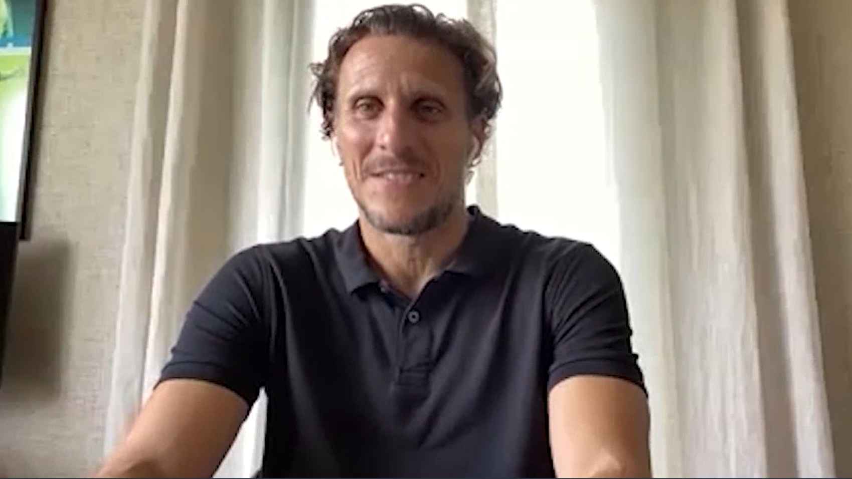 Diego Forlan exclusive interview on 20th anniversary of Man Utd ...
