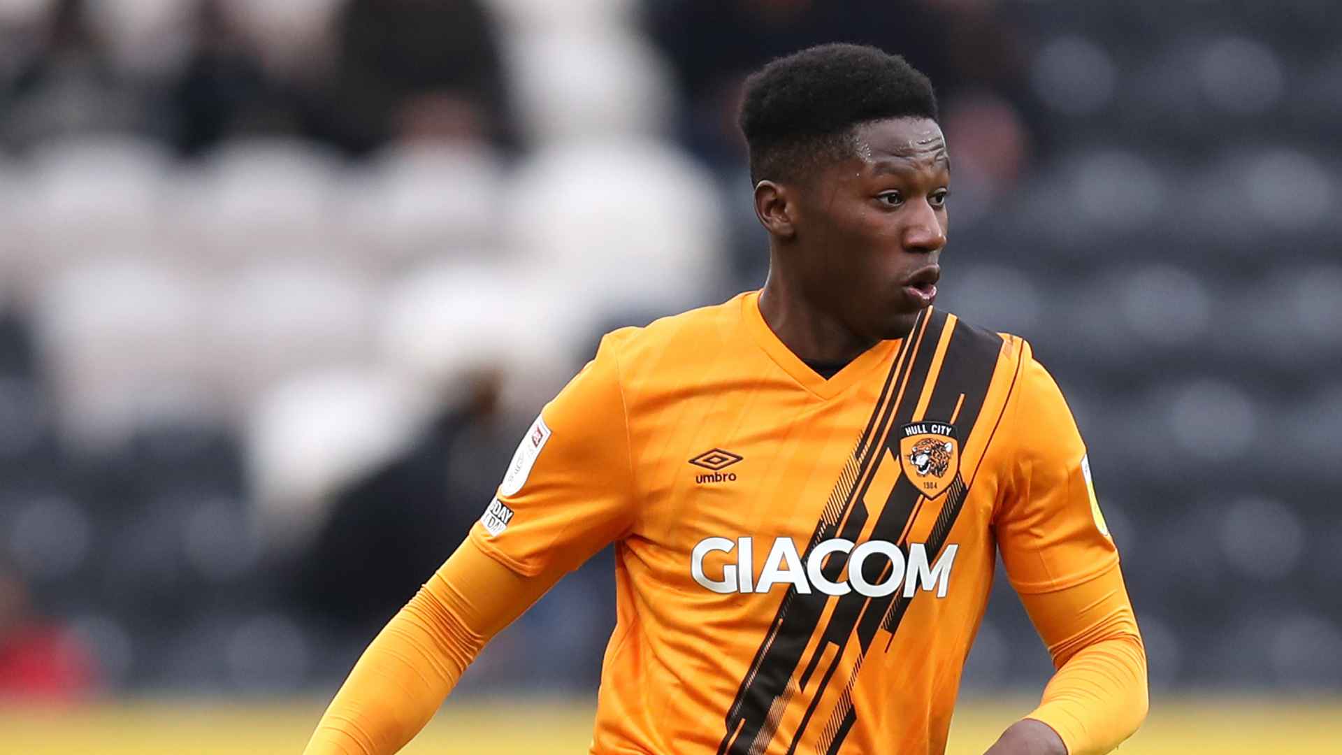 Loan Watch: Dishon Bernard and Amad impress | Manchester United