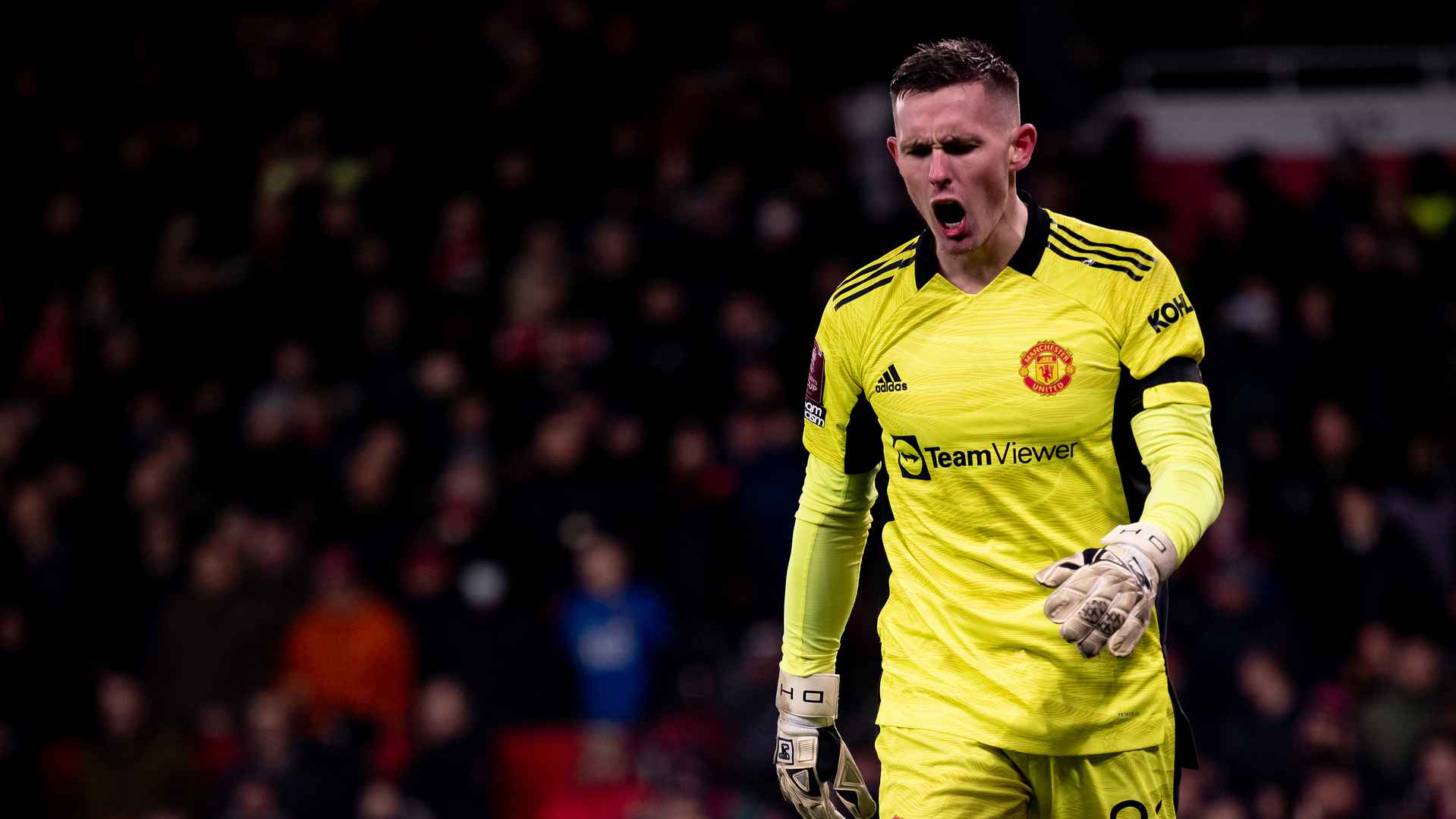Transfer window news | Man Utd goalkeeper Henderson joins Nottingham ...