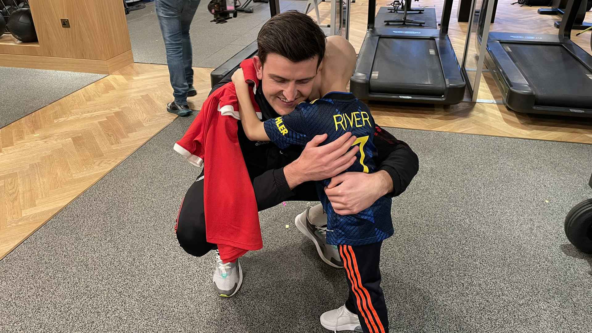 Man Utd captain Harry Maguire meets football fan River Rhodes ...