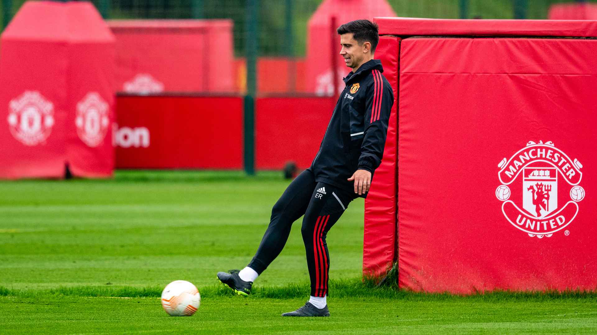 Erik ten Hag praises Eric Ramsay in matchday Q and A before Liverpool v ...