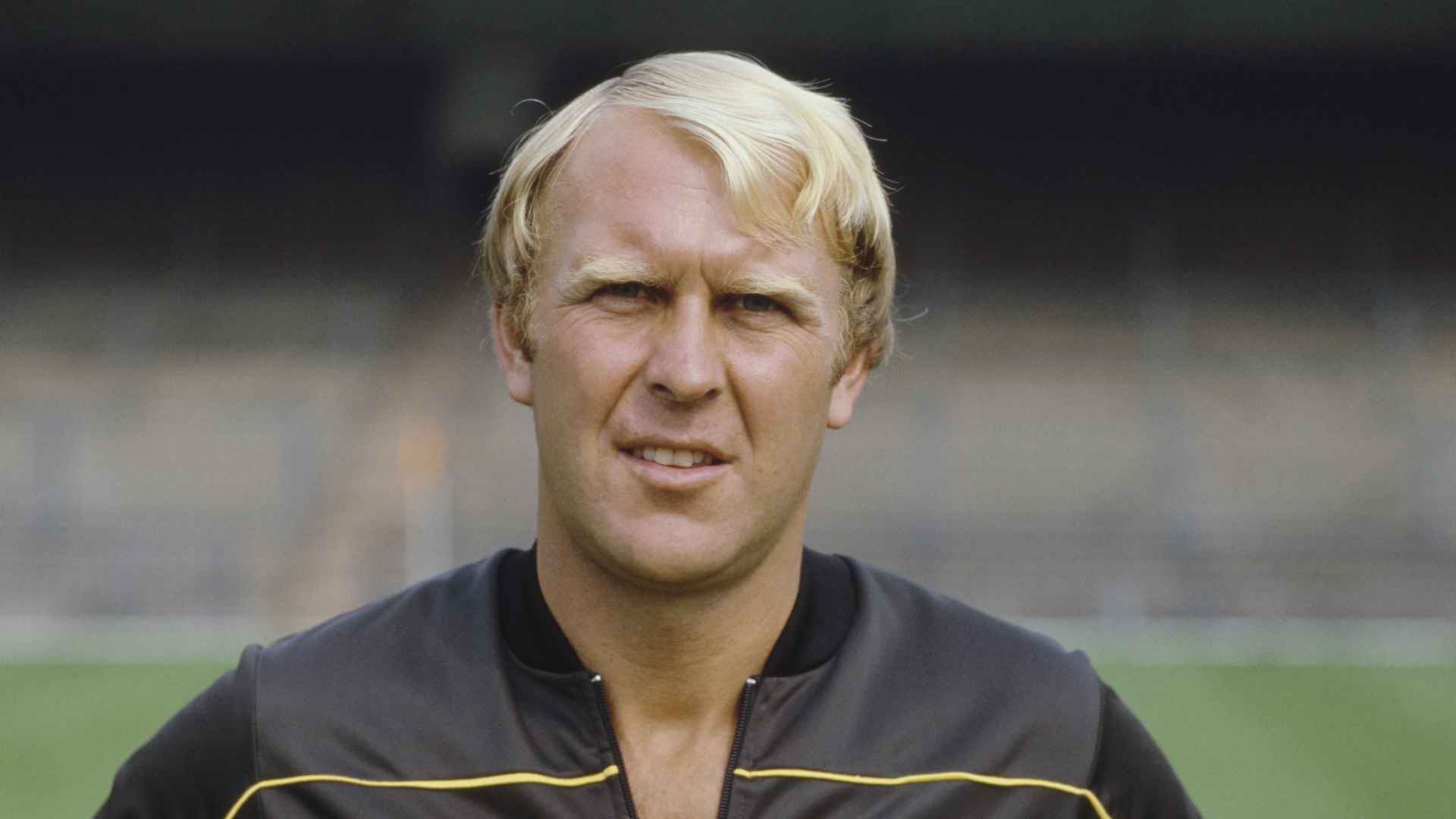 Richard Hawkins and wife Kirstie tell story of his father Graham in new ...