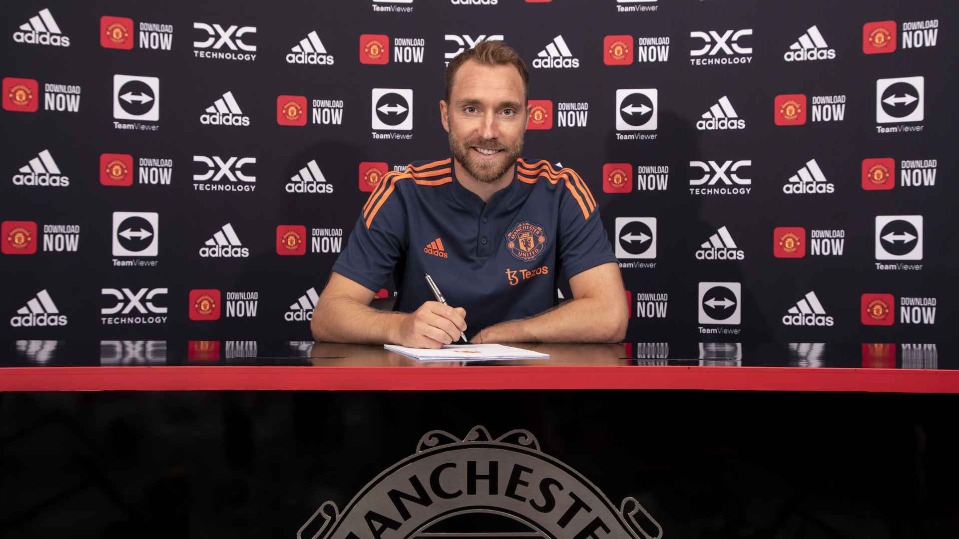 Christian Eriksen tells the story of signing for Man Utd | UTD Podcast ...