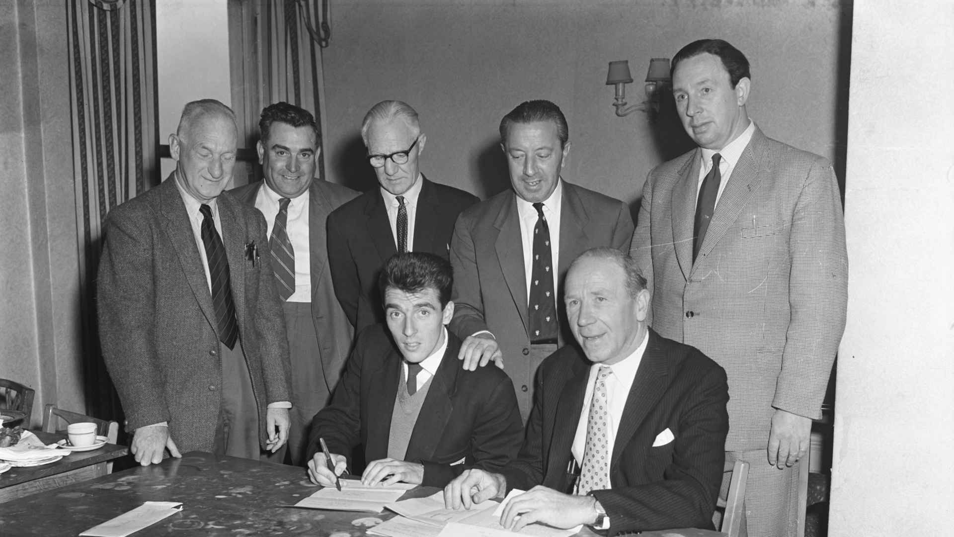 The start of Bill Foulkes's legendary Man United career | Manchester United