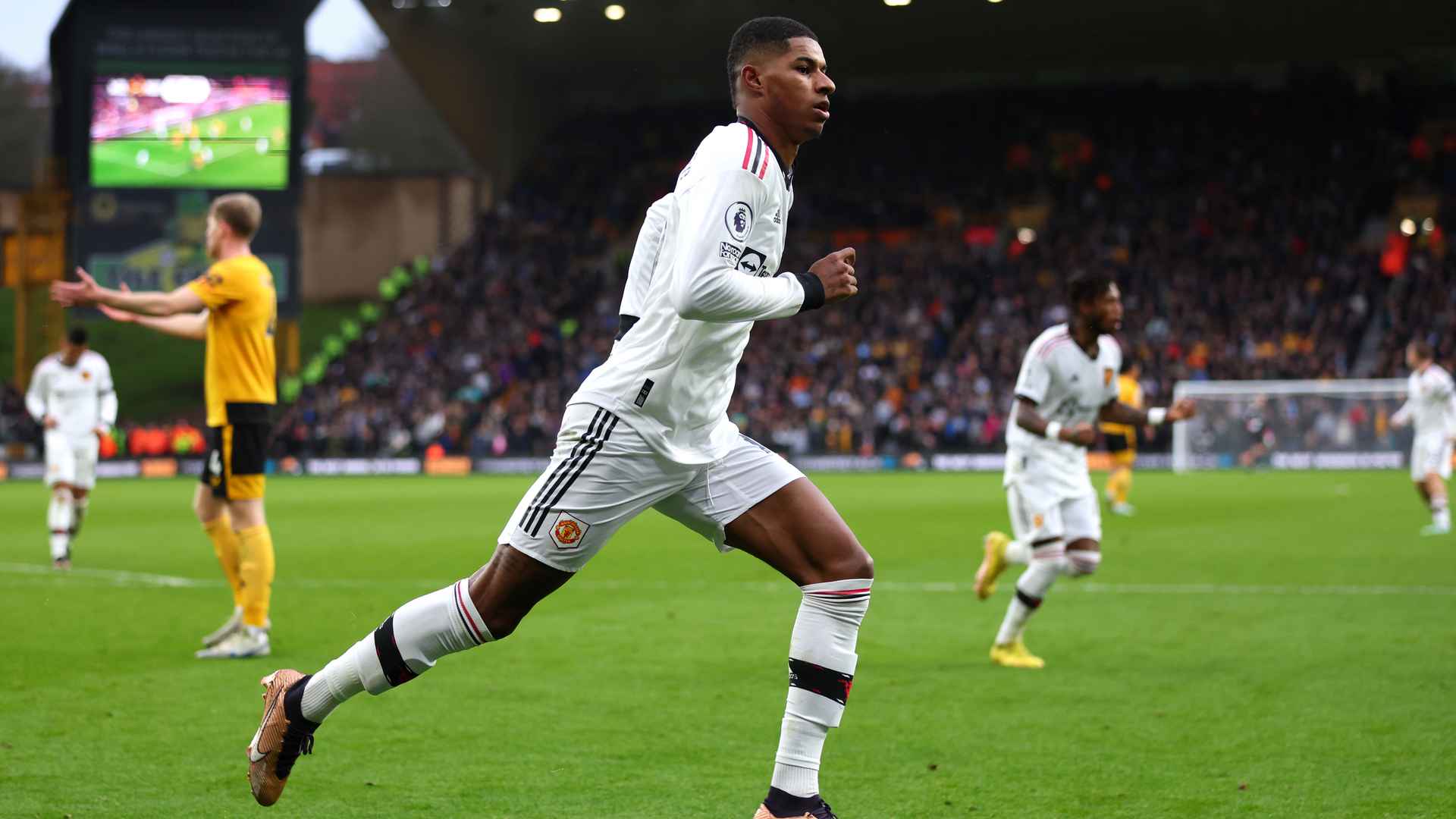 Luke Shaw praises Marcus Rashford after Wolves v Man Utd 31 December ...