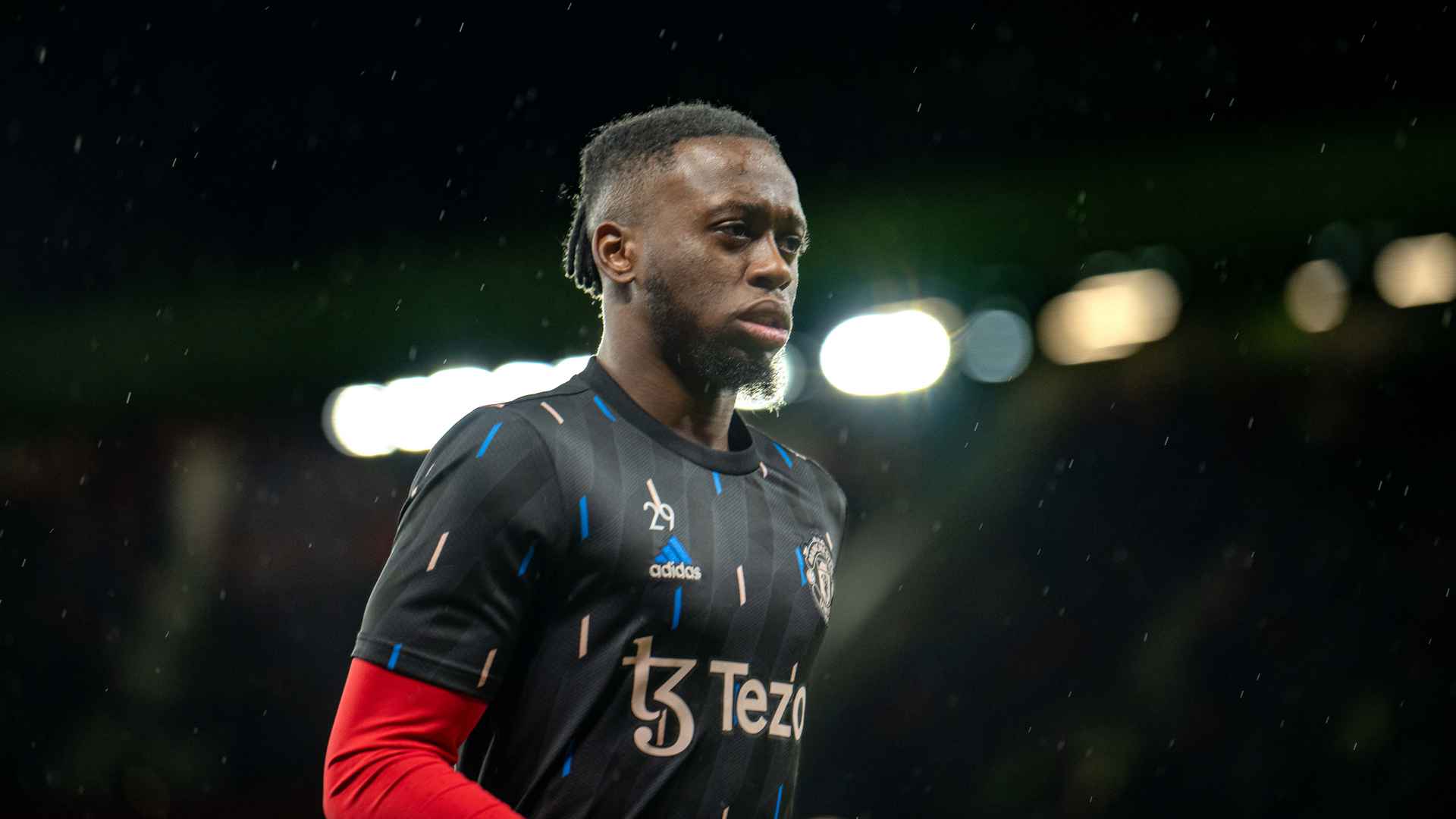 Erik ten Hag boosted by fight for right-back slot between Wan Bissaka ...
