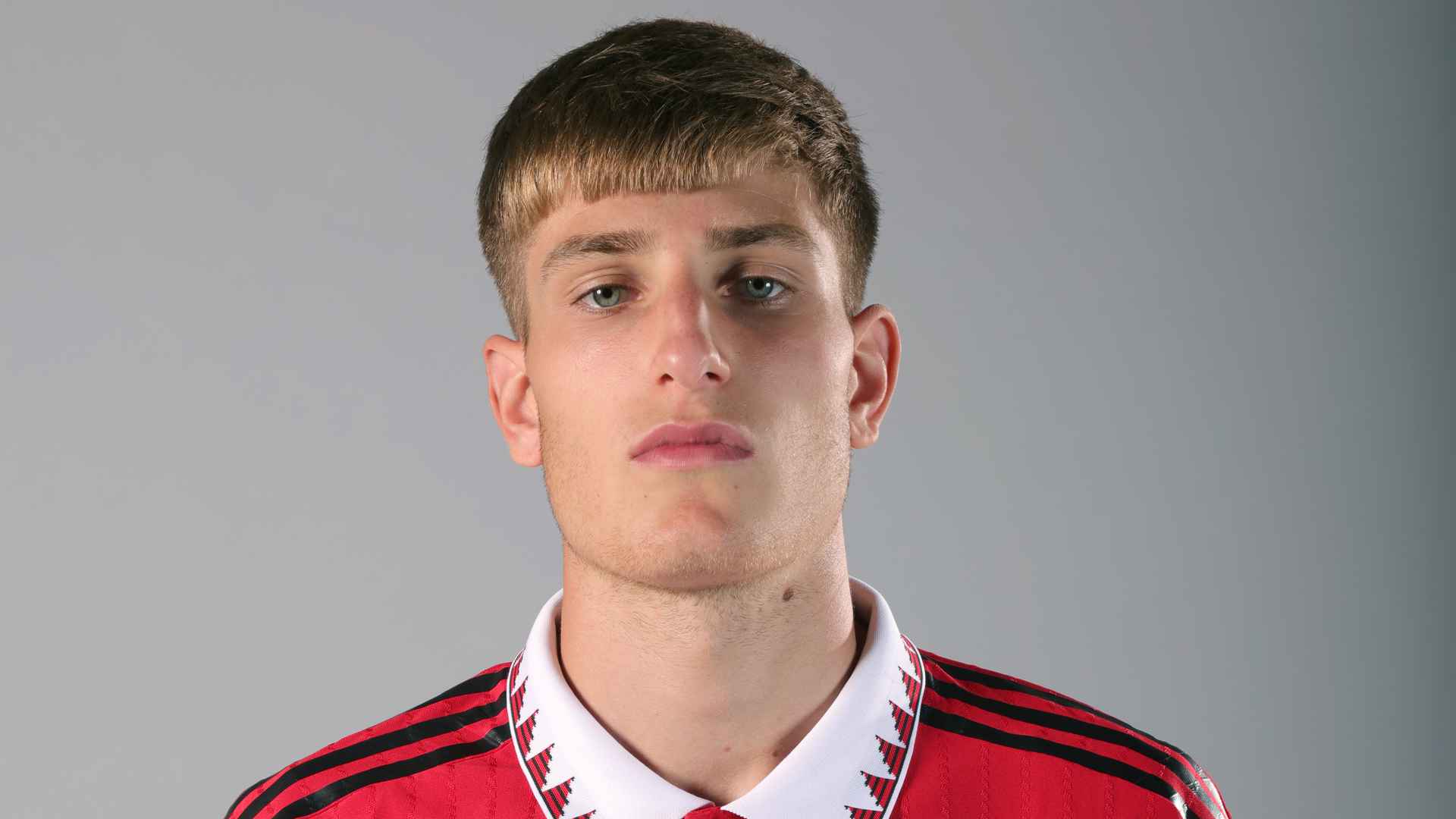 Player profile | Rhys Bennett | Man Utd Academy | Manchester United