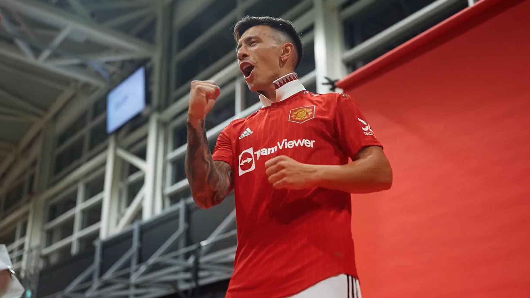 Lisandro Martinez Completes Man Utd Move Announcement Video 27 July