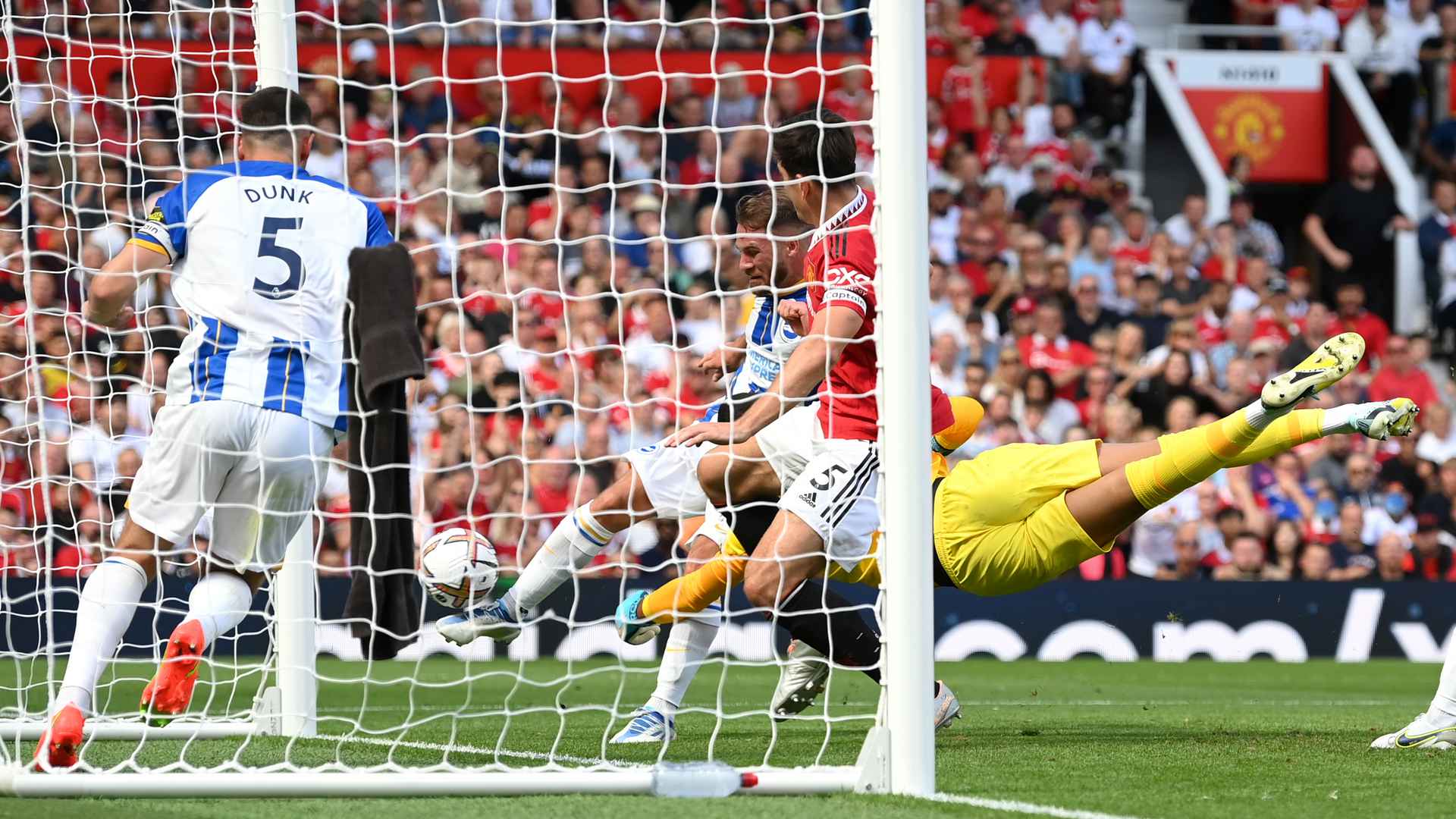 Own-goal opens Manchester United account for 2022/23 | Manchester United