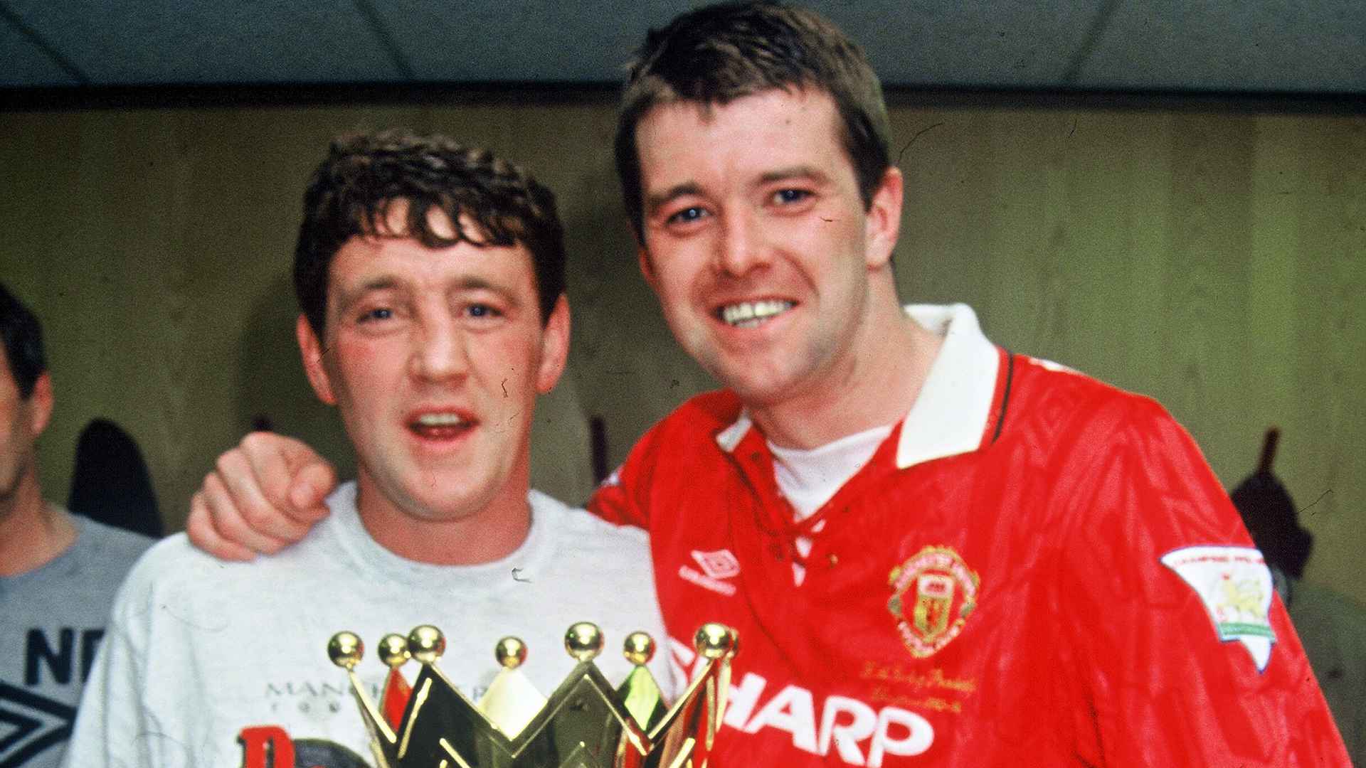 Win a Man Utd retro shirt signed by Steve Bruce and Gary Pallister ...