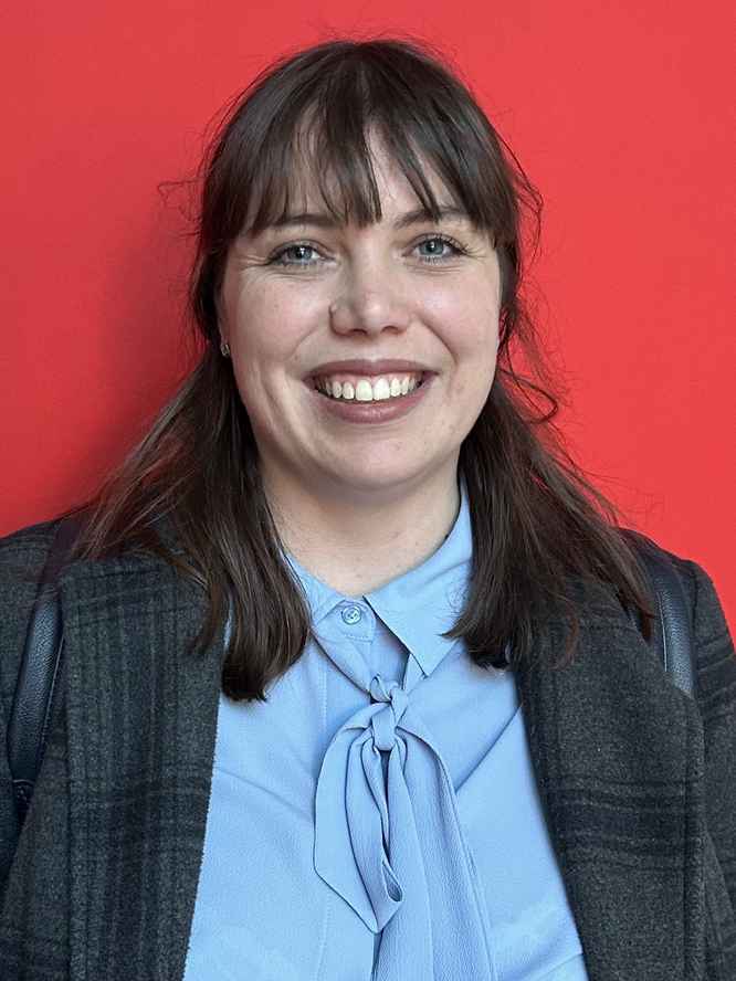 Helen Rowe's Instagram, Twitter & Facebook on IDCrawl