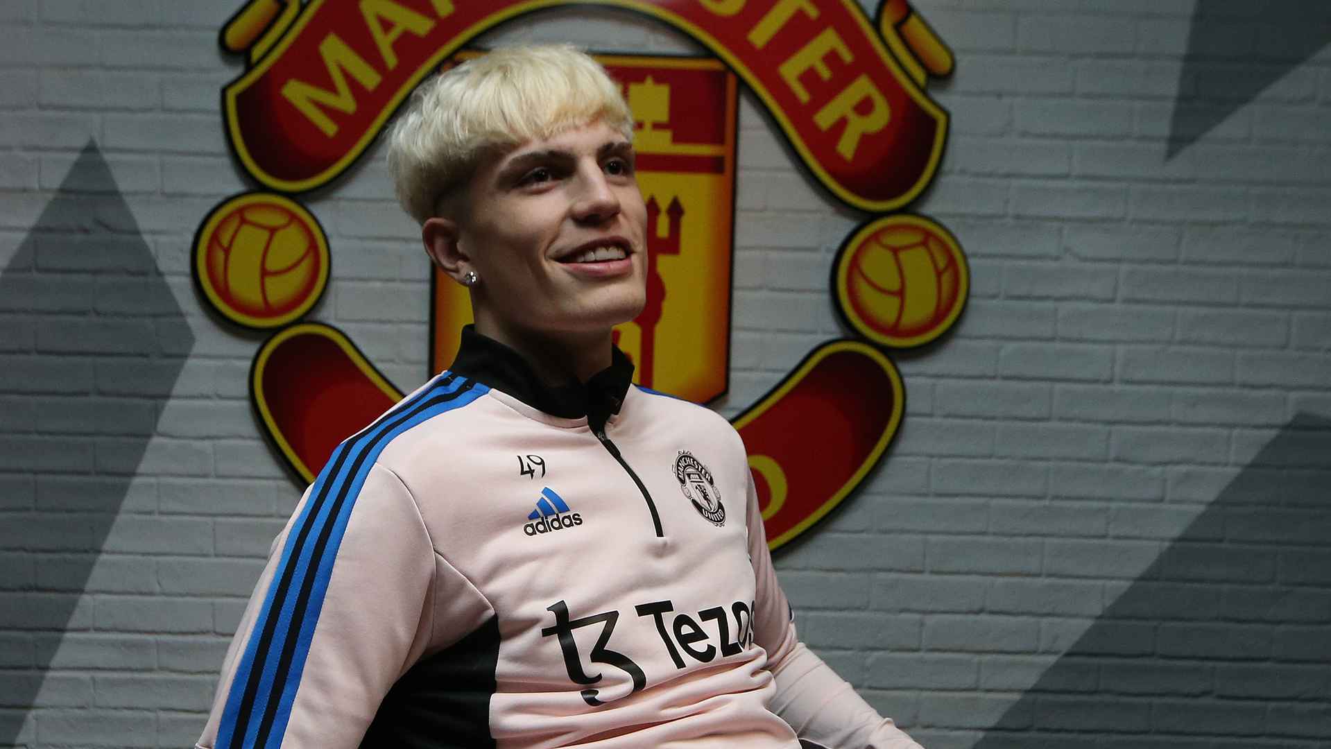 Alejandro Garnacho extended new contract interview English and Spanish ...