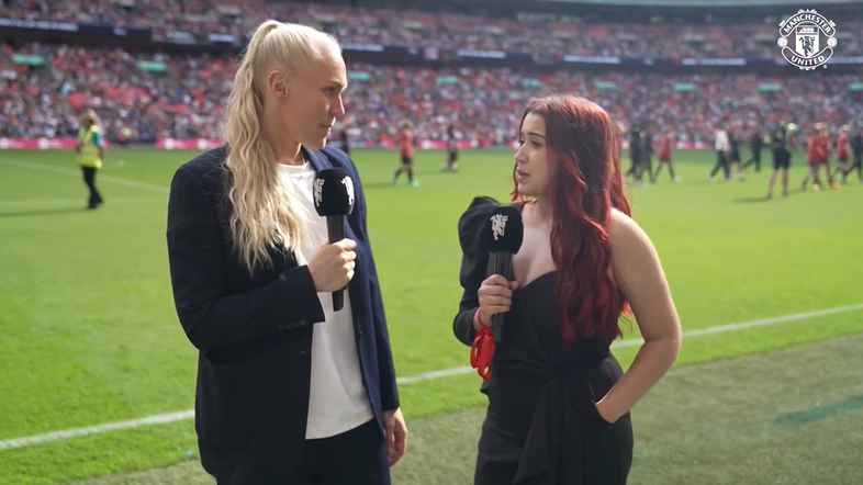 Maria Thorisdottir and Zarah Connolly talk pitchside after Womens FA ...
