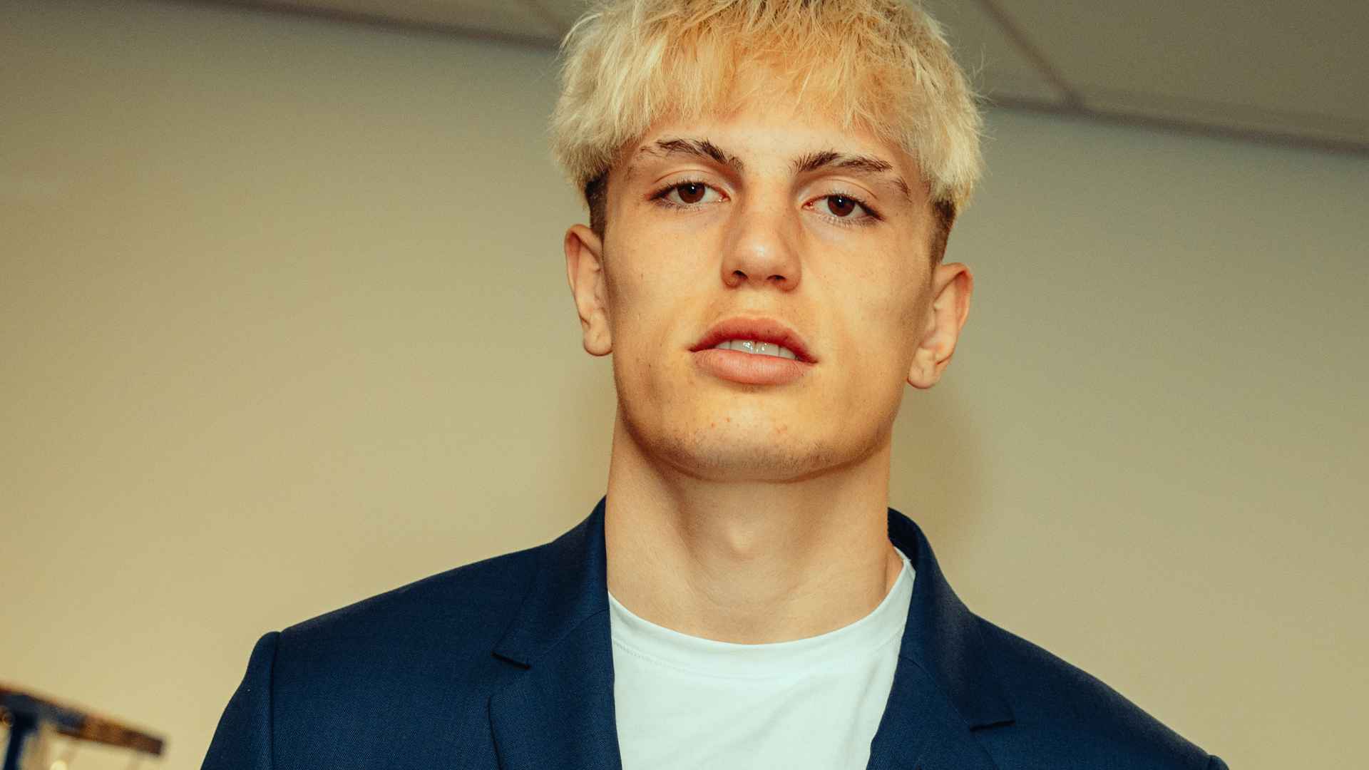 Gallery of Man Utd Paul Smith suit fitting for 2023 FA Cup final ...