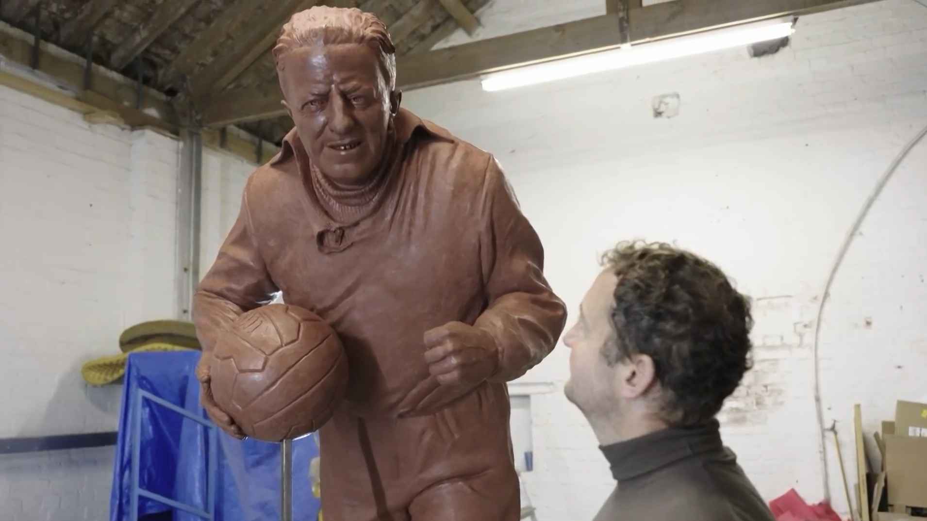 MUTV Original clip | When Murphy’s family first saw his statue ...