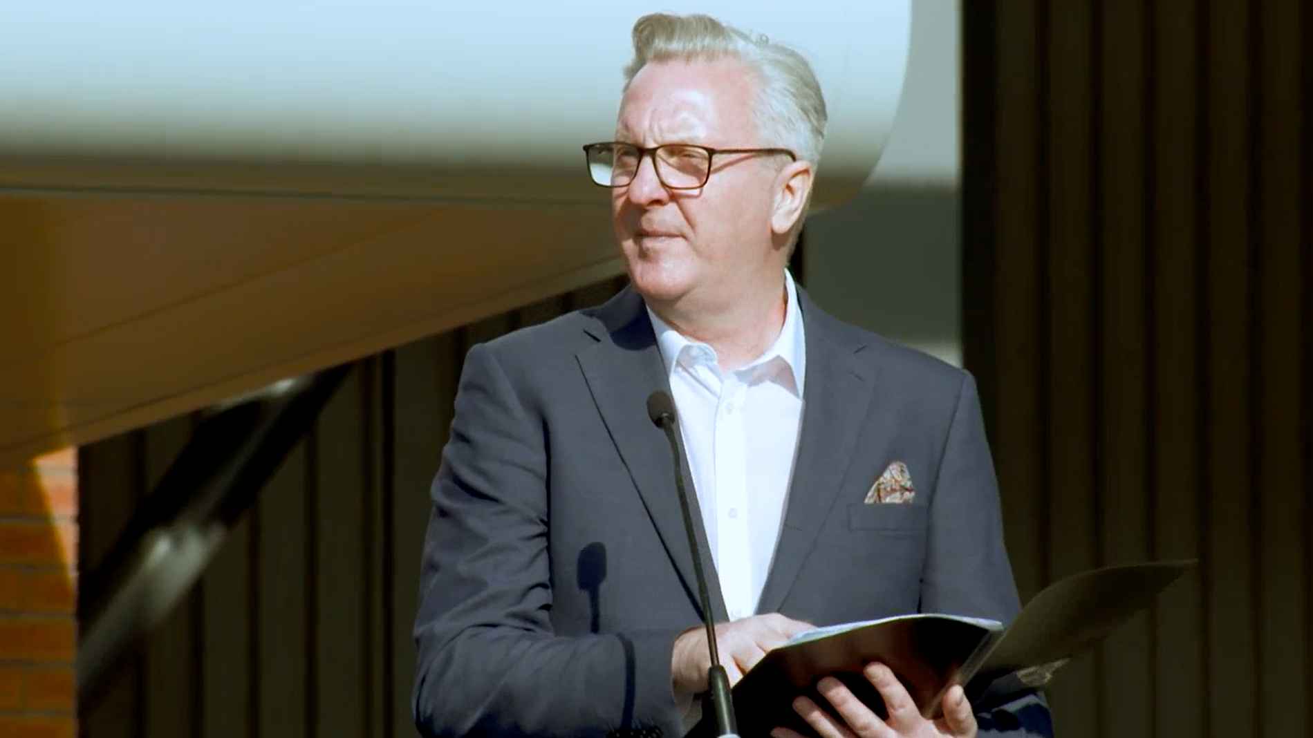 Tony Walsh poem about Jimmy Murphy concludes new film about Man Utd ...