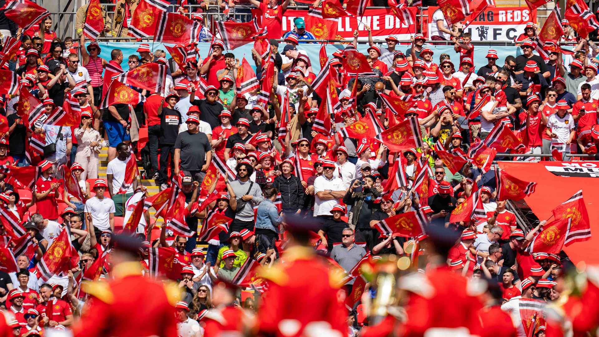 How the Reds supporters galvanised Erik ten Hags men at Wembley 04 June ...